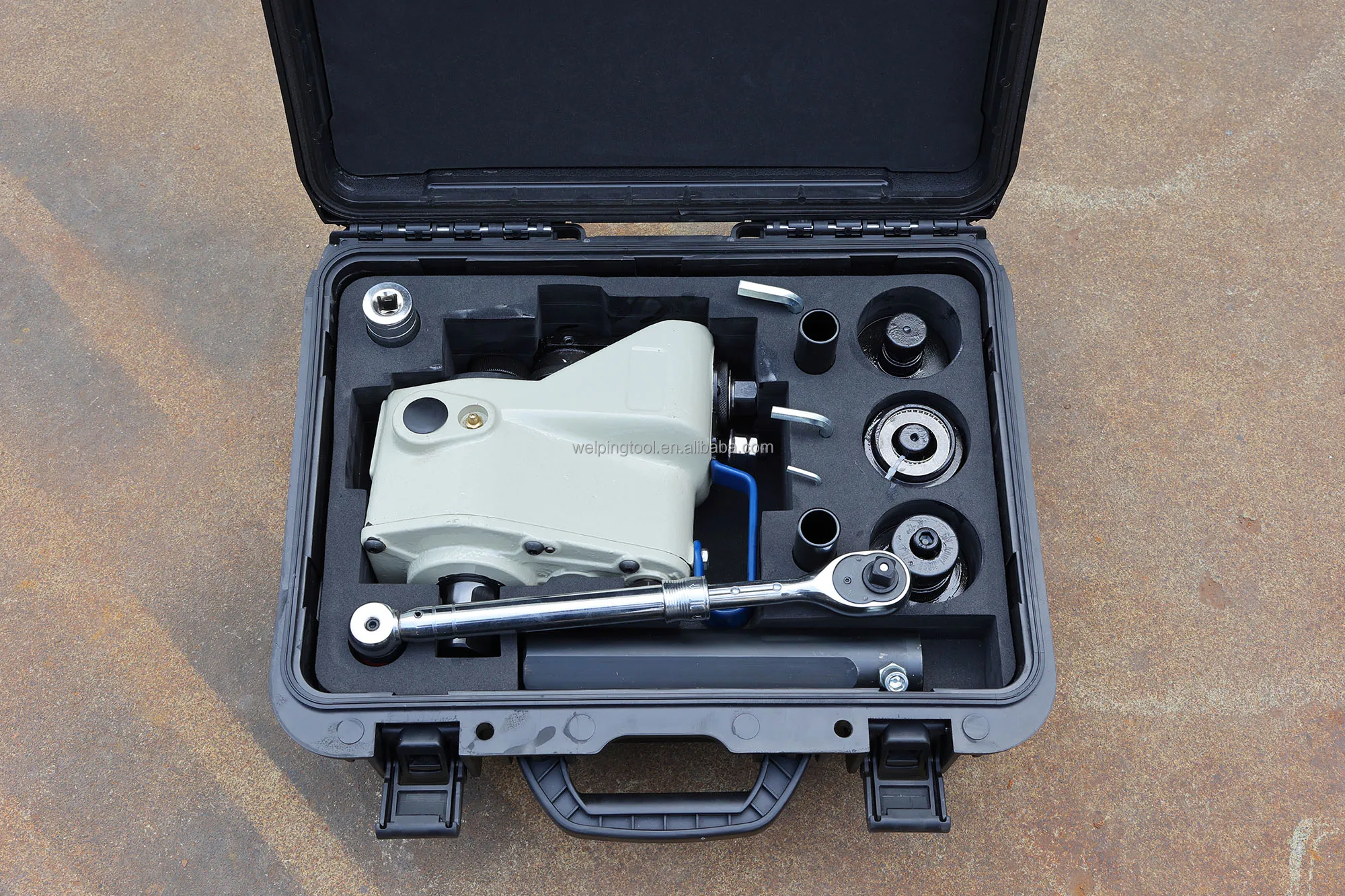 How Roll a Groove in a Pipe Using Welping RM-2M and 300 Power Drive ...