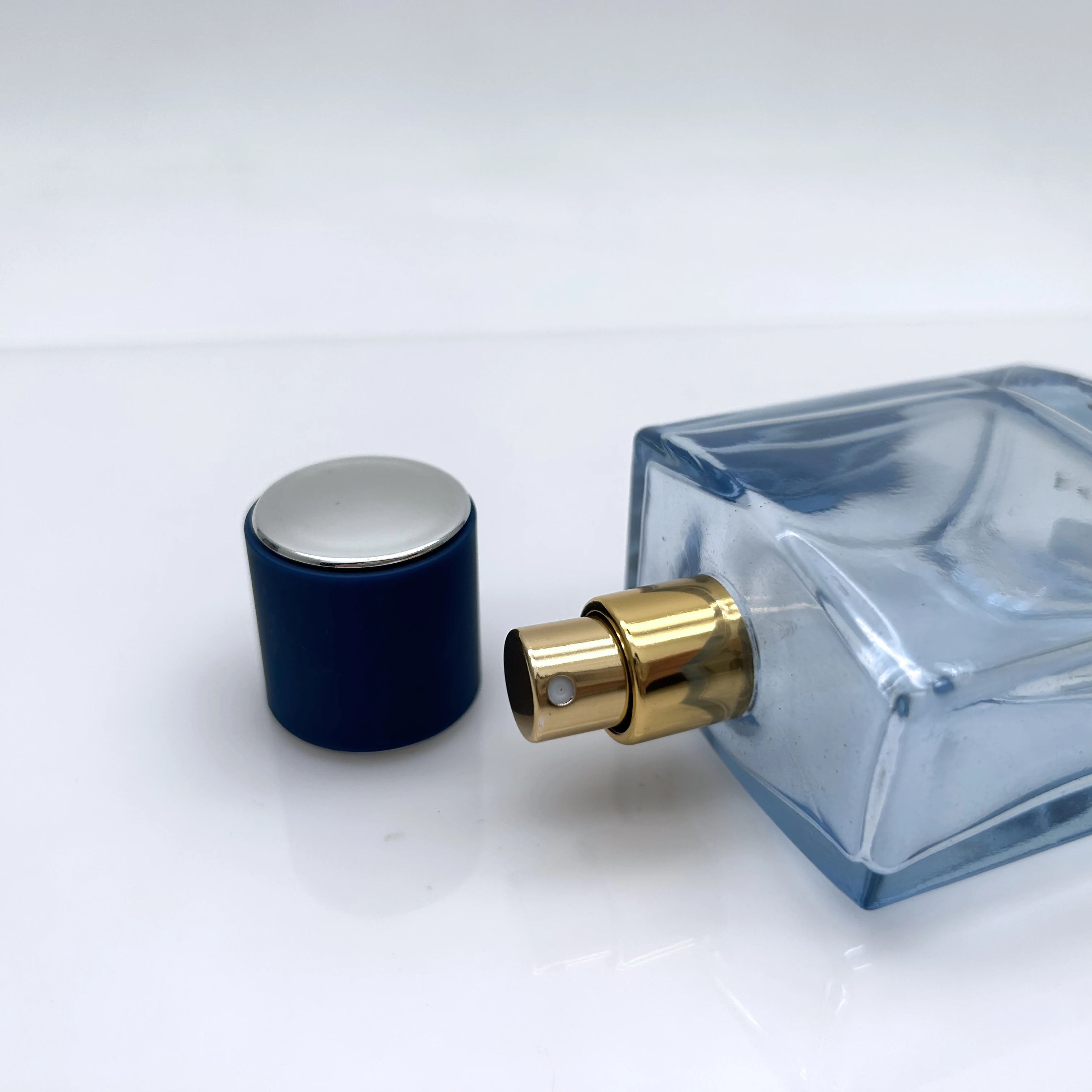 60ml Square Glass Perfume Bottle with Custom Color Pump