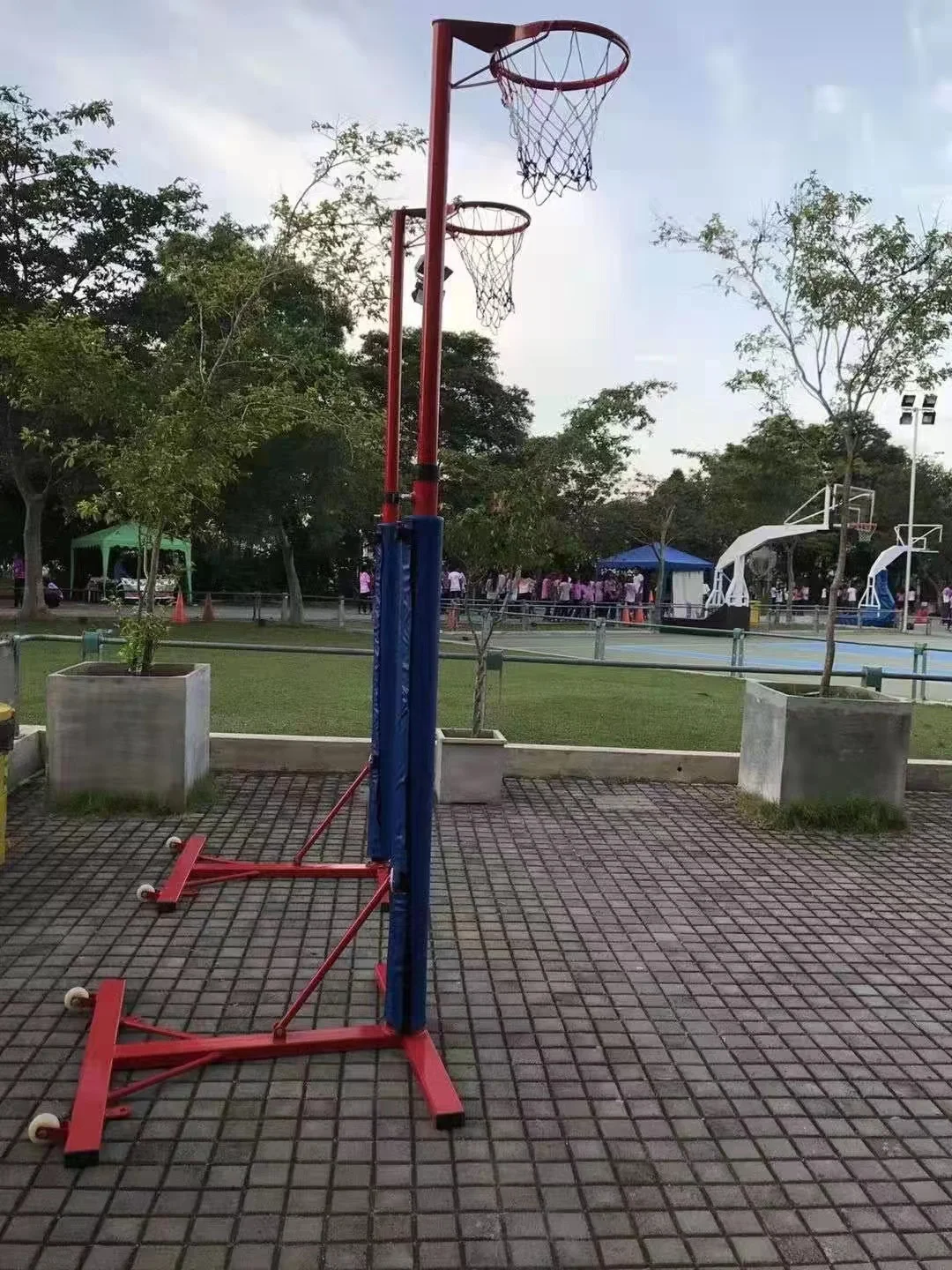 LDK Sport Equipment - Portable Netball Hoop with Wheels