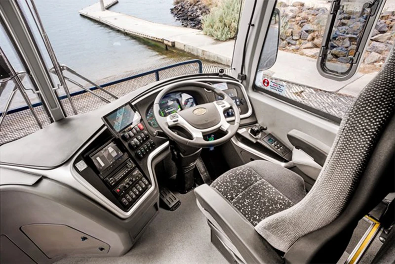 Guangtong Diesel Automatic 65 Seater Luxury Rhd Coach Bus: New 14m Tour Bus