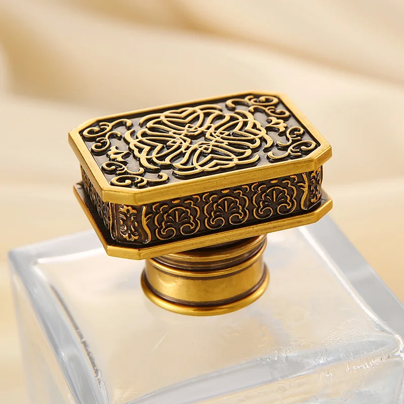 Customised Square Perfume Bottle Caps Zinc Alloy Cosmetic Bottle Lid ...