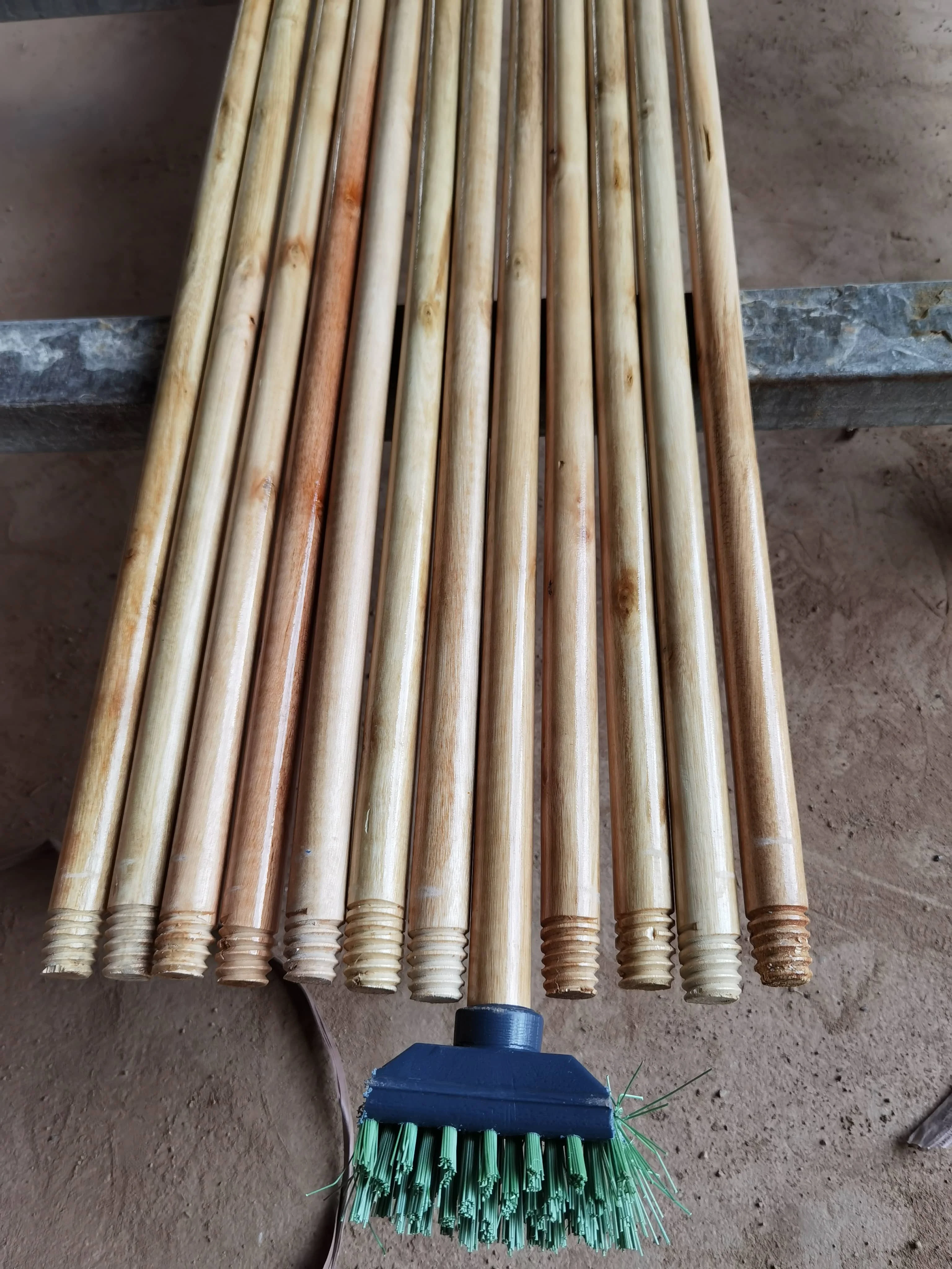 Eucalyptus Wooden Mop Stick Broom Handle Vietnam Broom Sticks Water ...
