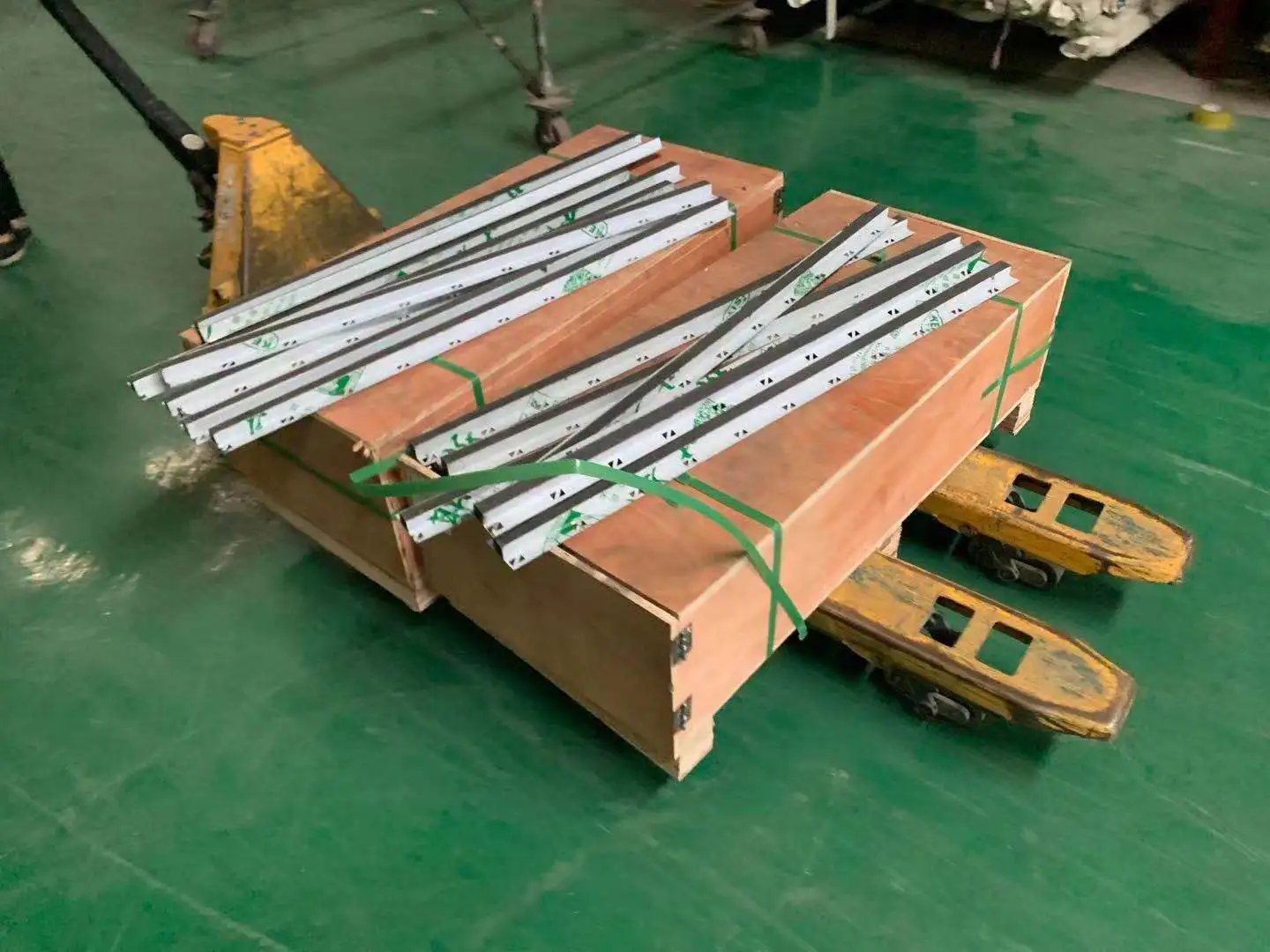 Wholesale Price Metal Ceramic Gold Color U Profile 304 /316grade ...