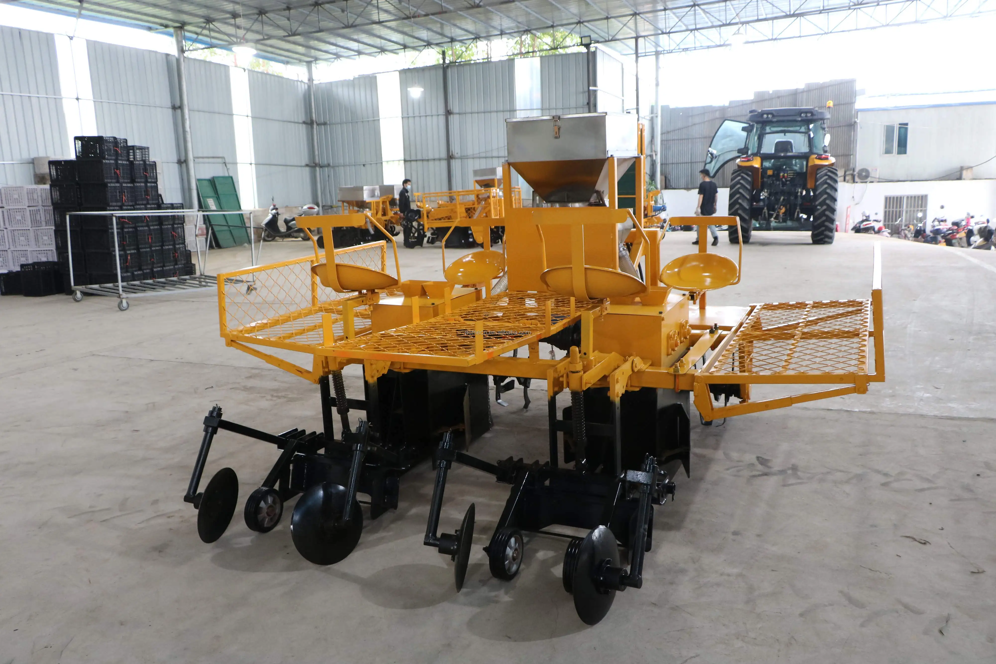 4 Rows Planting Fertilization,Seed Cutting,Sowing,Soil Covering Multi ...