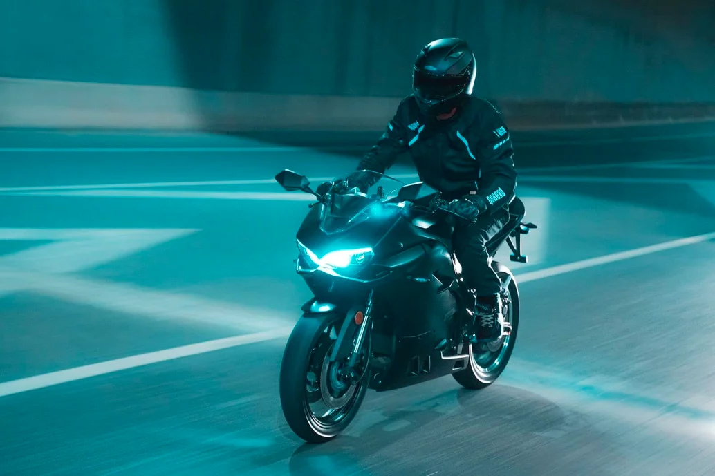 Ducati Motorcycle Electric with 10KW Motor Power - Racing