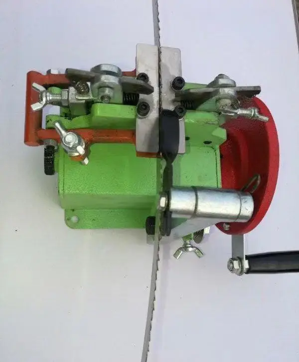 Bandsaw Tooth Setter - Precision and Efficiency Redefined