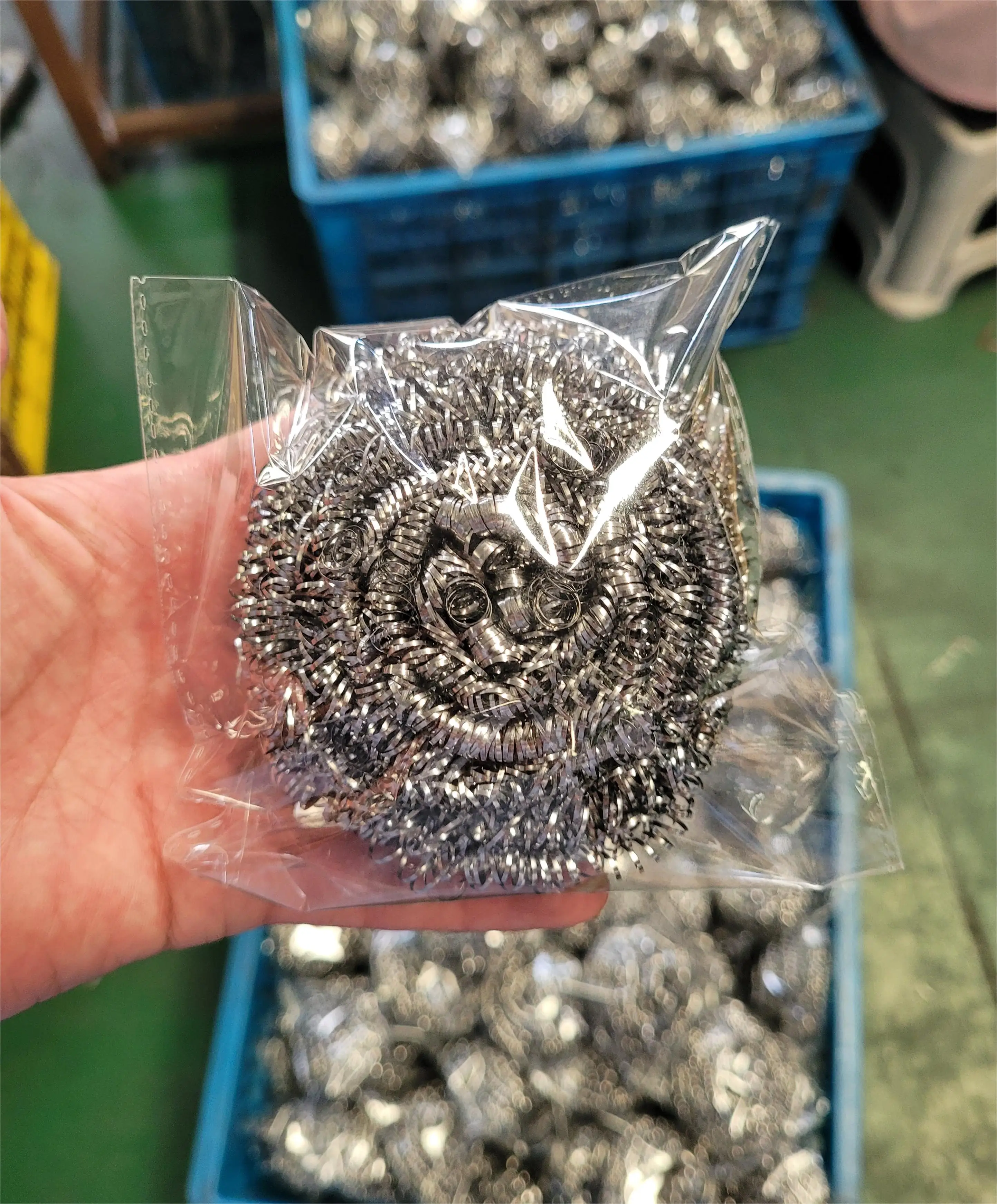 Stainless Steel Wire Scourer Kitchen Cleaning Scourer For Europe - Buy ...