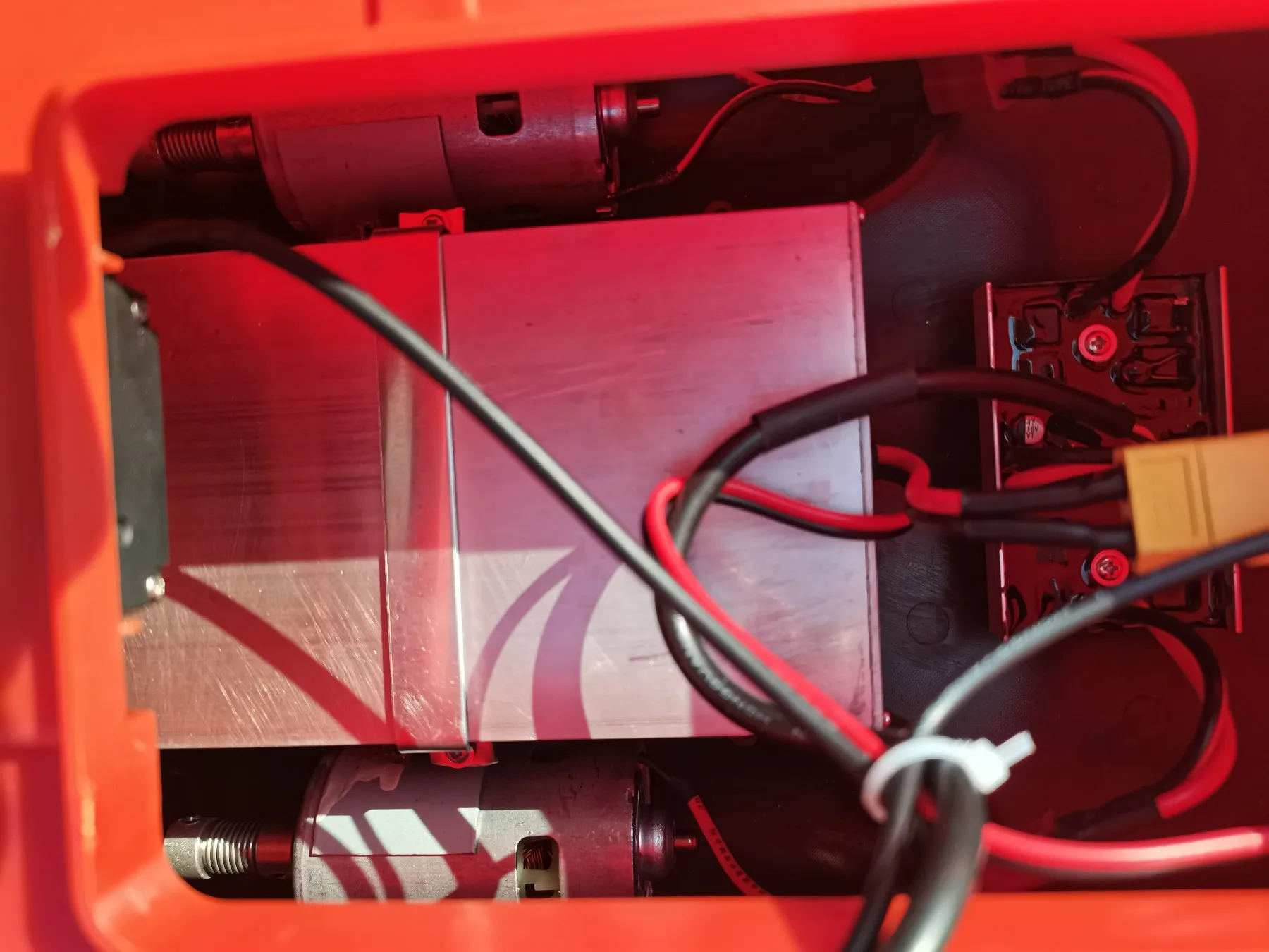 Jabo Dolphin High Speed RC Saltwater Fishing Surfer Bait Boat