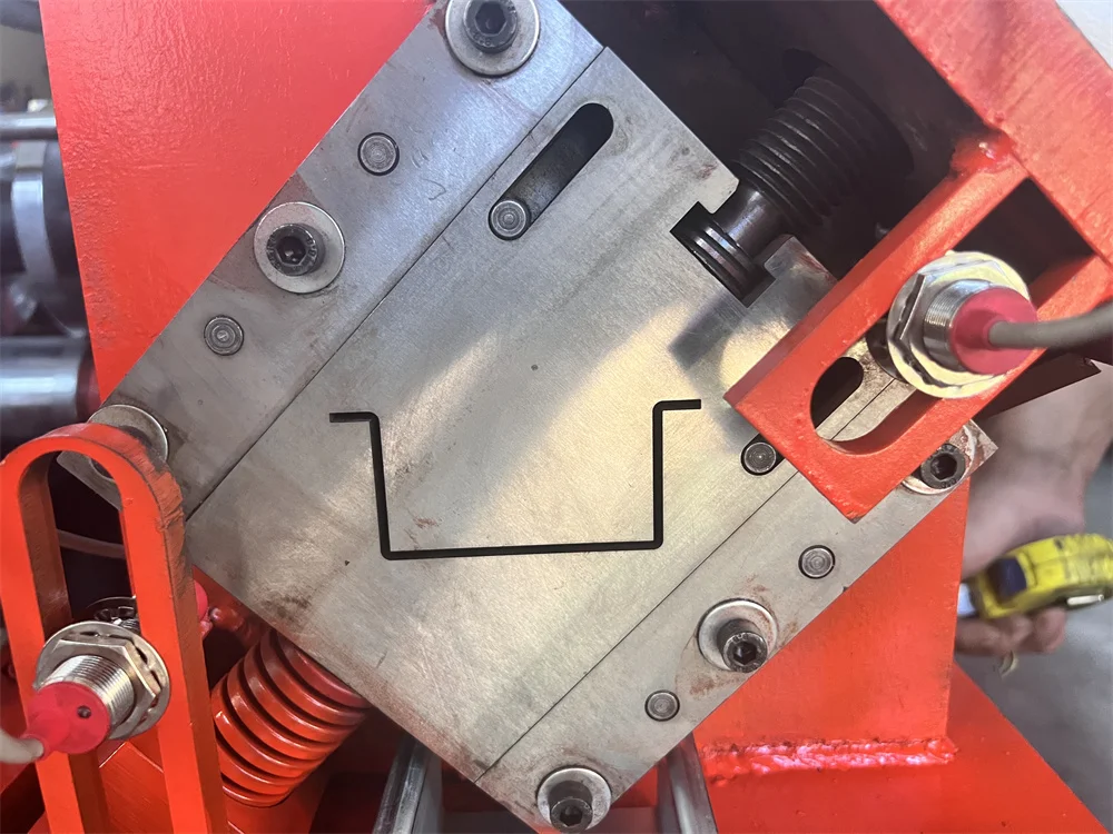 Automatic Steel Frame Purlin Profiled Making Machines Omega Furring ...