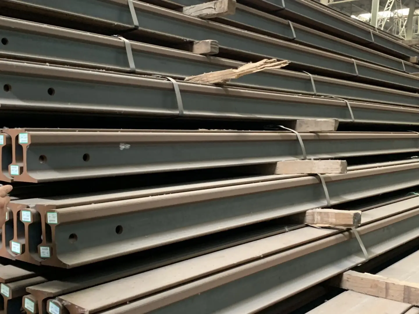 Din536 A45 A55 A65 A75 A100 A120 A150 Standard Steel Rail - Buy Steel ...