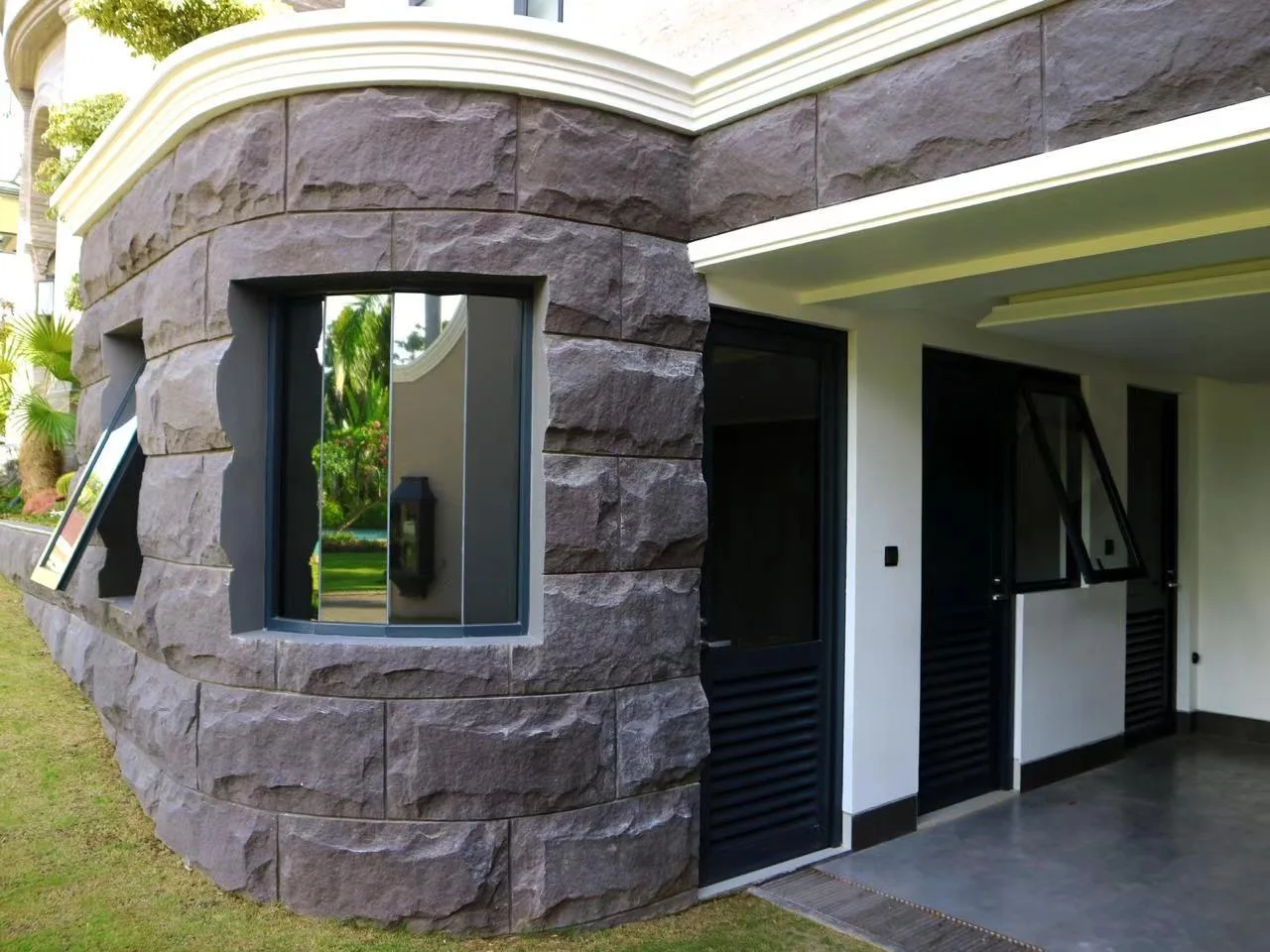 Magic Stone Green Flexi Clay Cladding - Devine Mushroom Stone