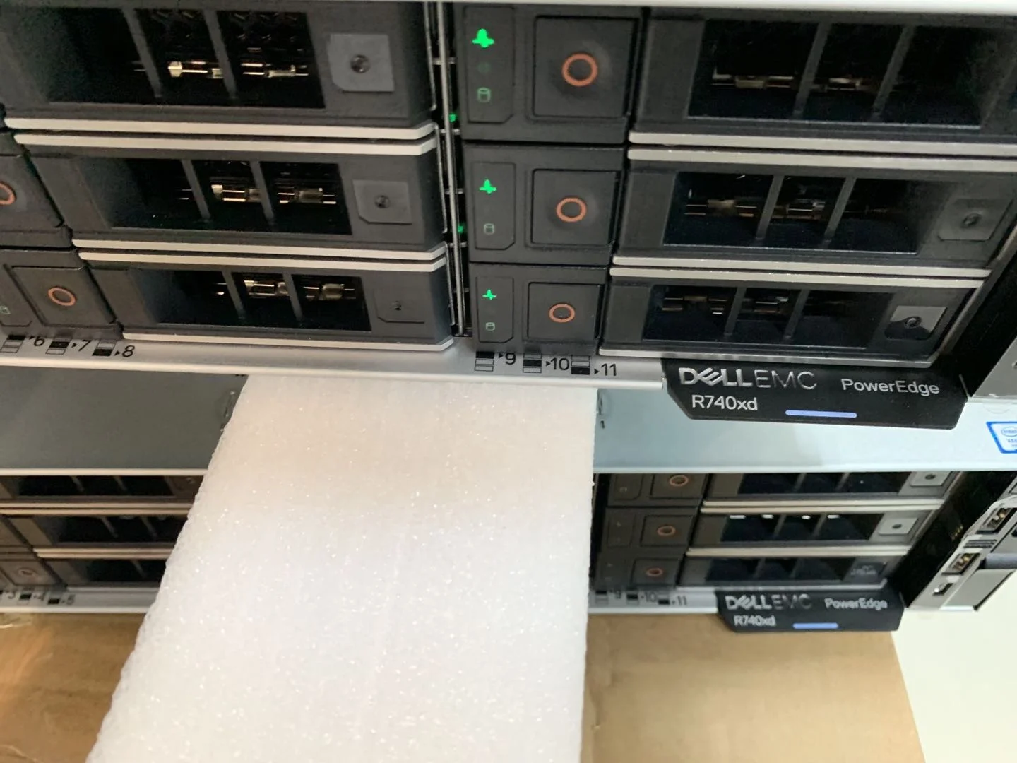 New PowerEdge R740 Chassis with up to 16 X 2.5" SAS/SATA Hard Drives ...
