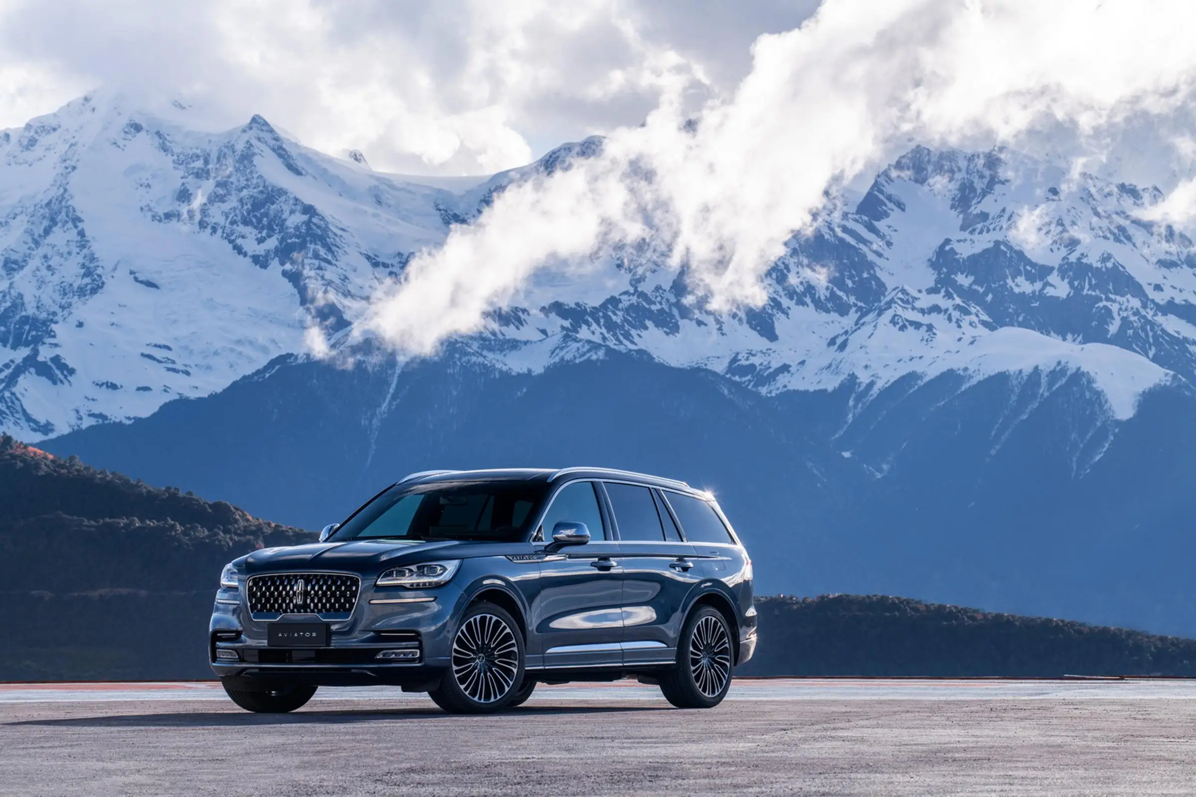 2023-2024 Lincoln Aviator 3.0T Six Seats SUV with Big Space
