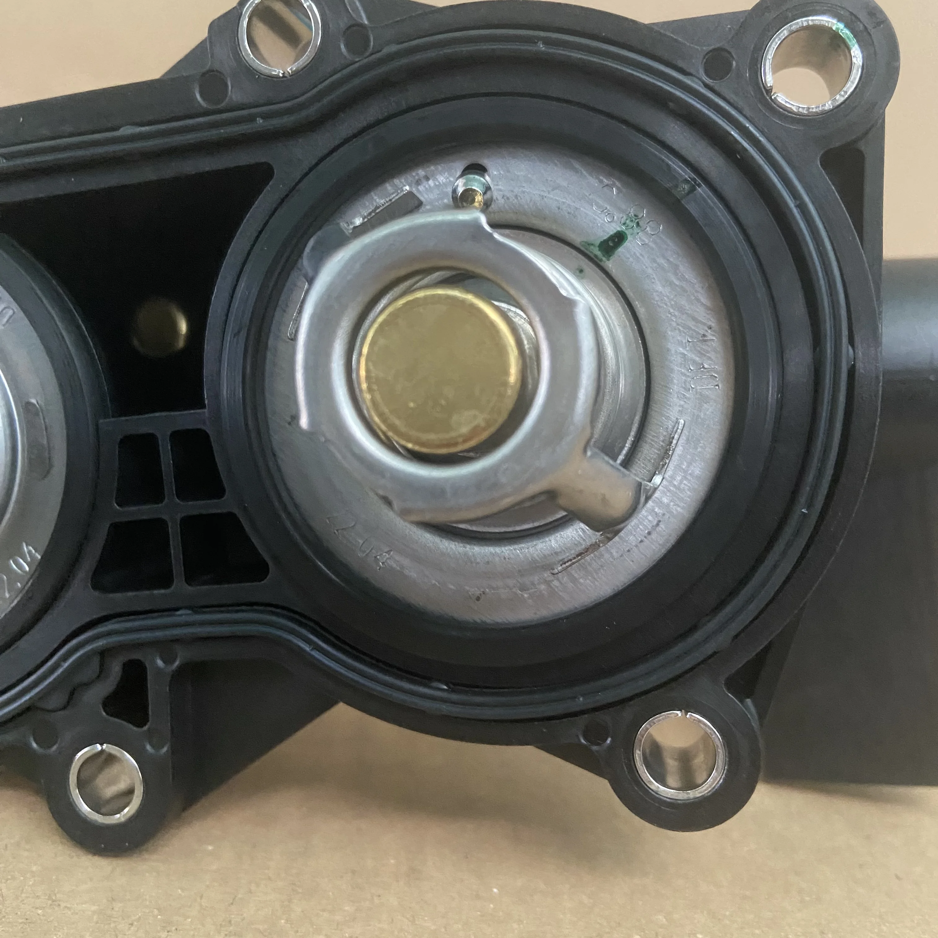 Saic Auto Cooling System Parts Engine Coolant Thermostat Housing ...