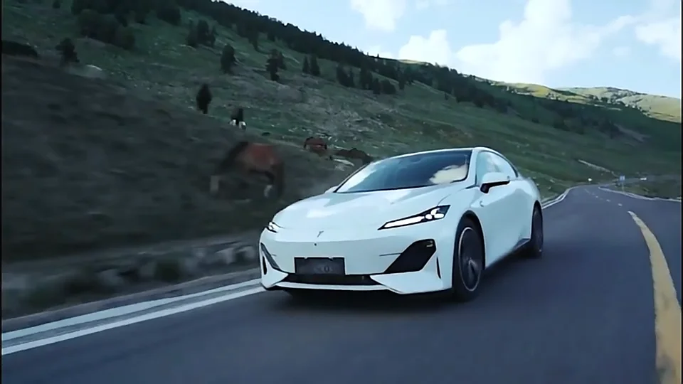 Wholesale 2024 New Energy Vehicles Electric Car 700 Km 4 Wheel 5 Seat Smart Changan Deepal Sl03 ...