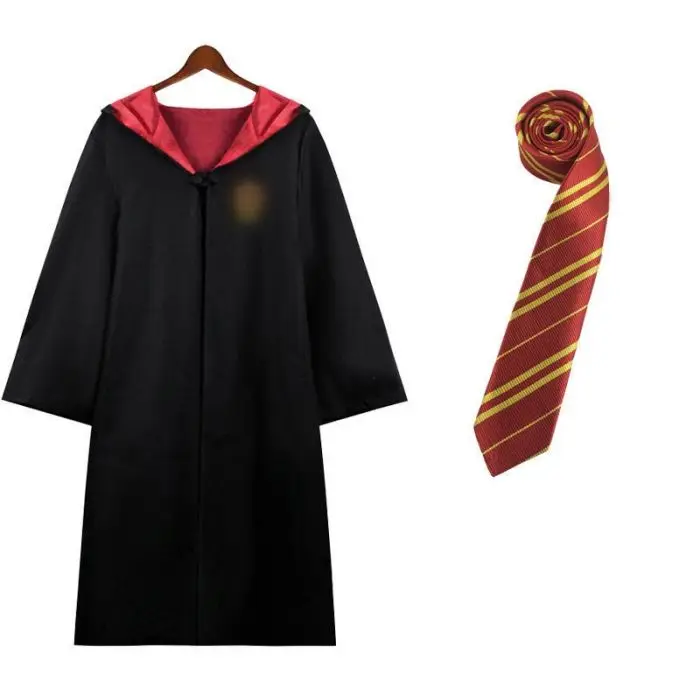 Deluxe Wizarding World Grindefendo Hogwarts House Themed Robes And ...