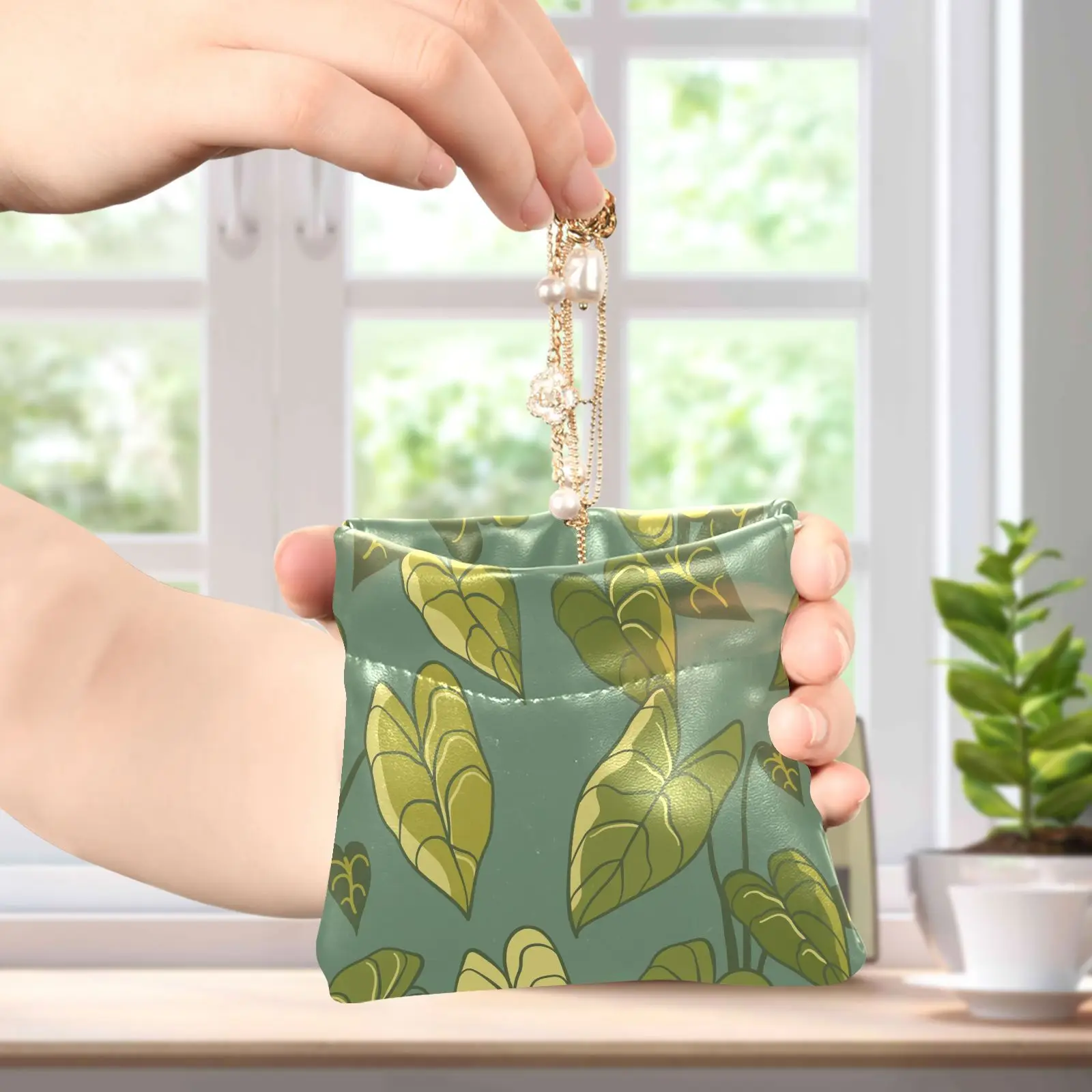 Aloha Print Hawaiian Kalo Design Leather Women Money Coin Pouch Mini ...