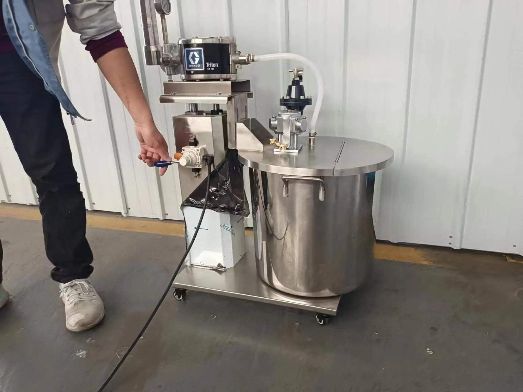 Industrial Spraying And Mixing Integrated Low Pressure Air Spraying ...