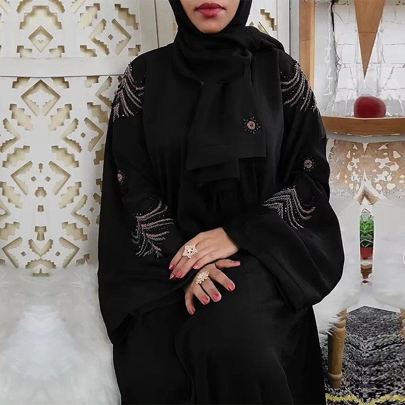 Dubai Abaya Beautiful Black Colour Muslim Traditional Abaya Hand Work ...