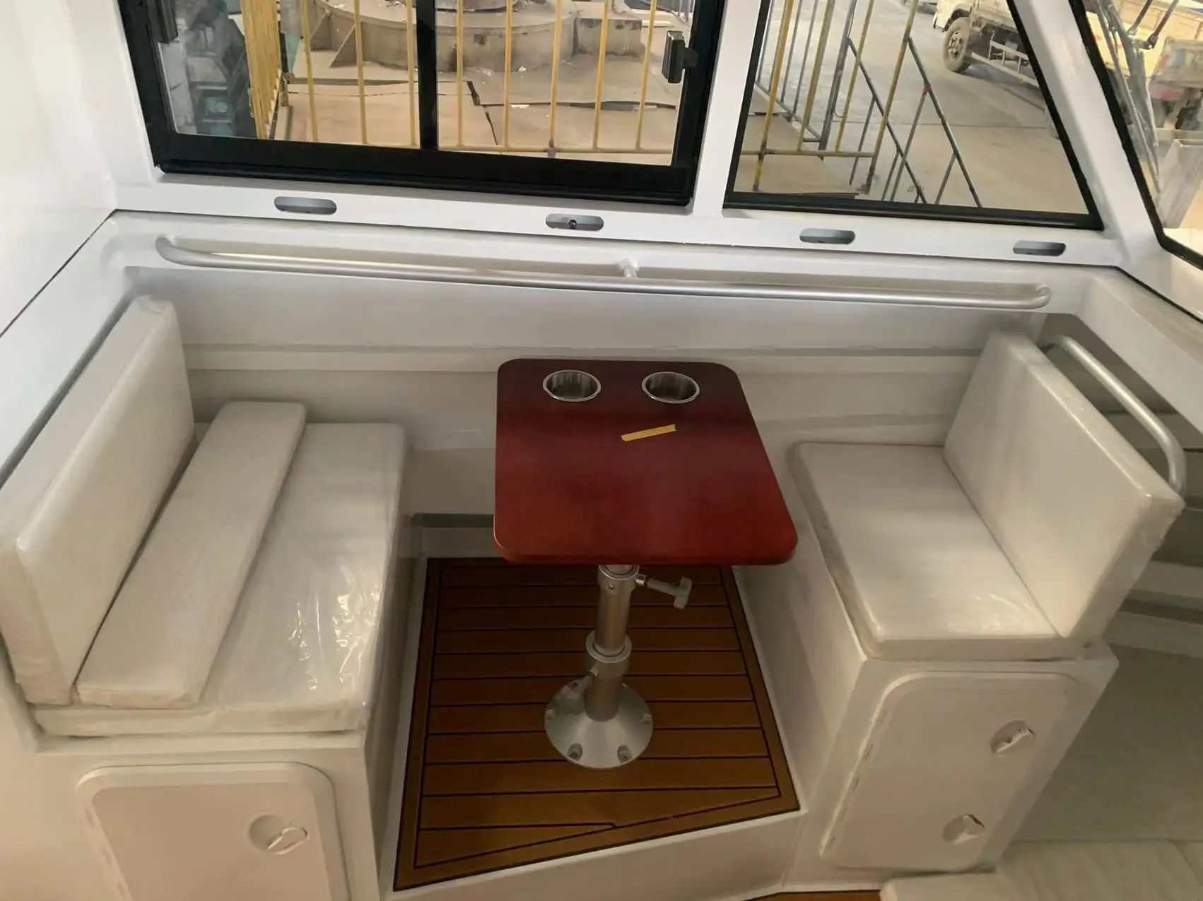 9.6m/35ft Aluminum Fishing Boat - Fast, Safe, and Comfortable