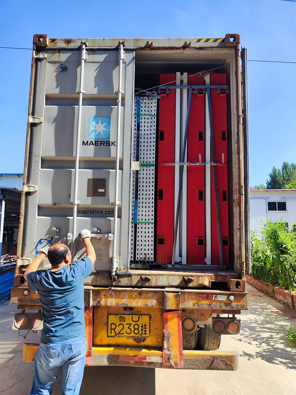 SUNNY Portable Storage Units - Foldable & Stackable