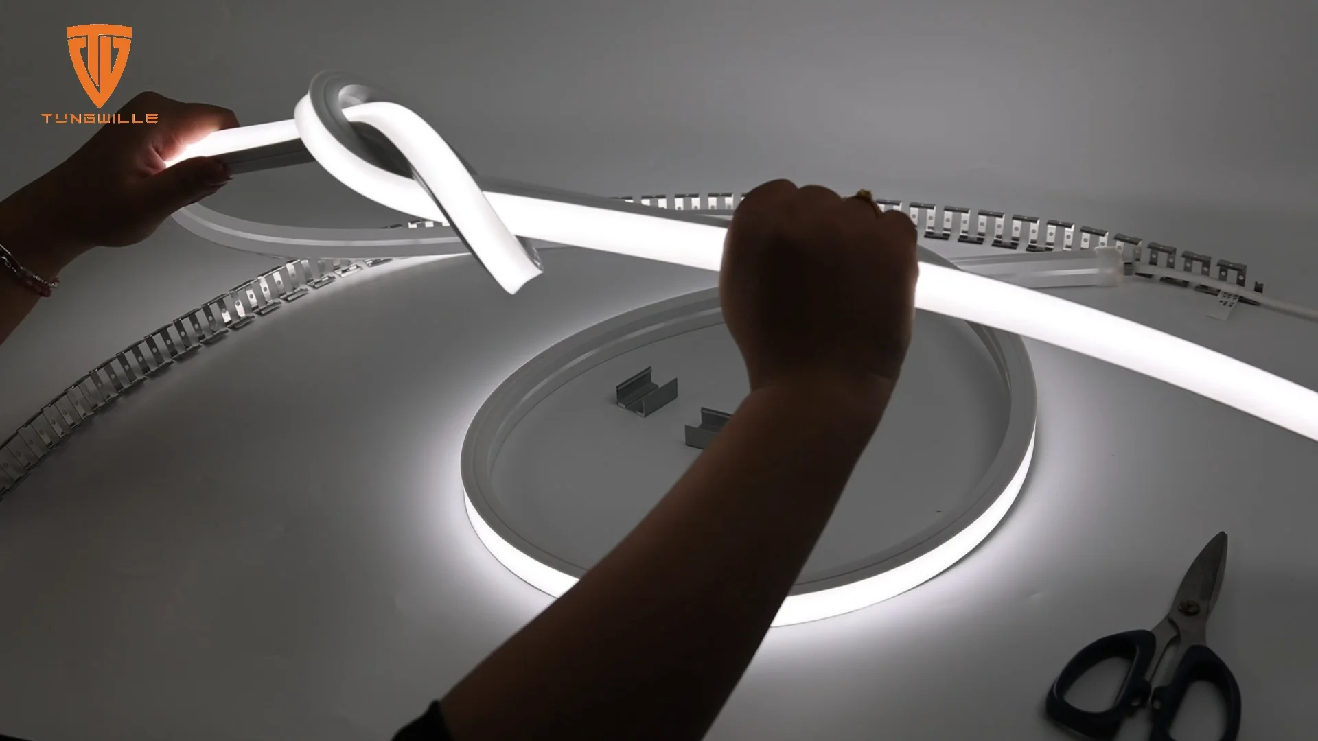 Neon Light With 20mm*14mm 12v 24v 6000k 2014 Flat Co-extruded Material ...