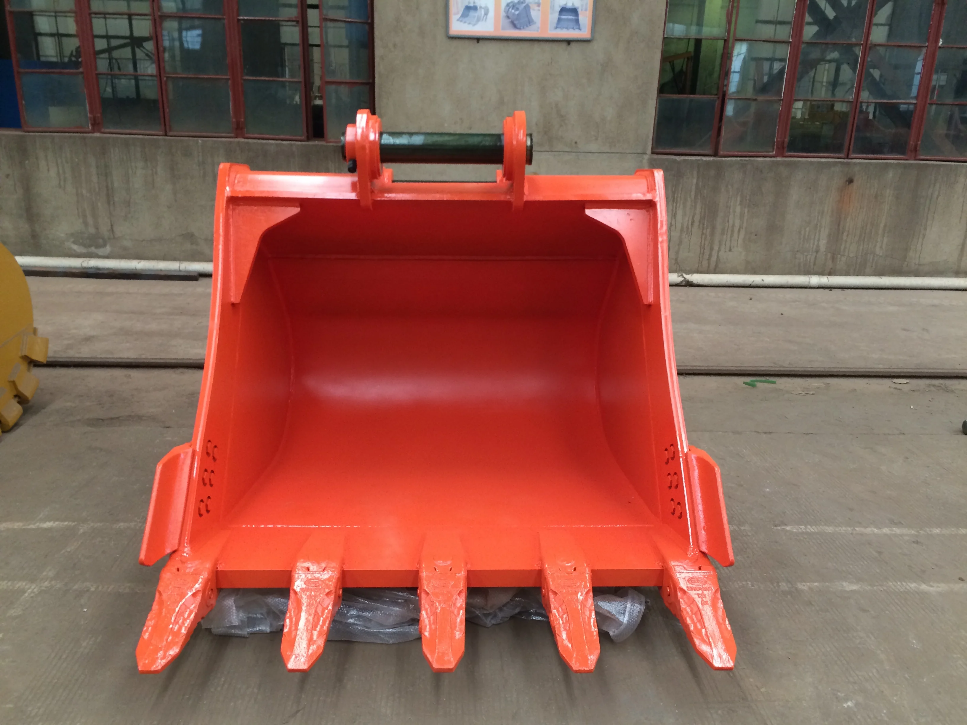 Bonovo Excavator Digger Rock Bucket - Heavy Duty & Customizable