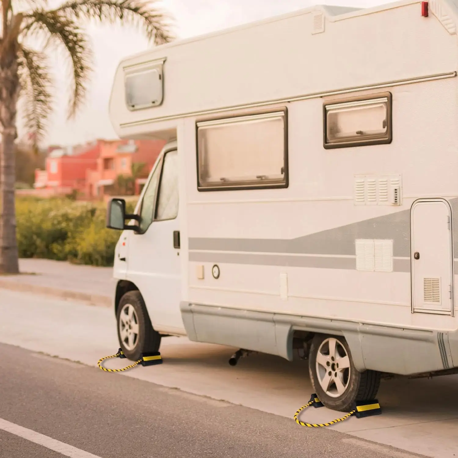 Heavy Duty Rubber Dual Wheel Chocks with Rope - Workercare