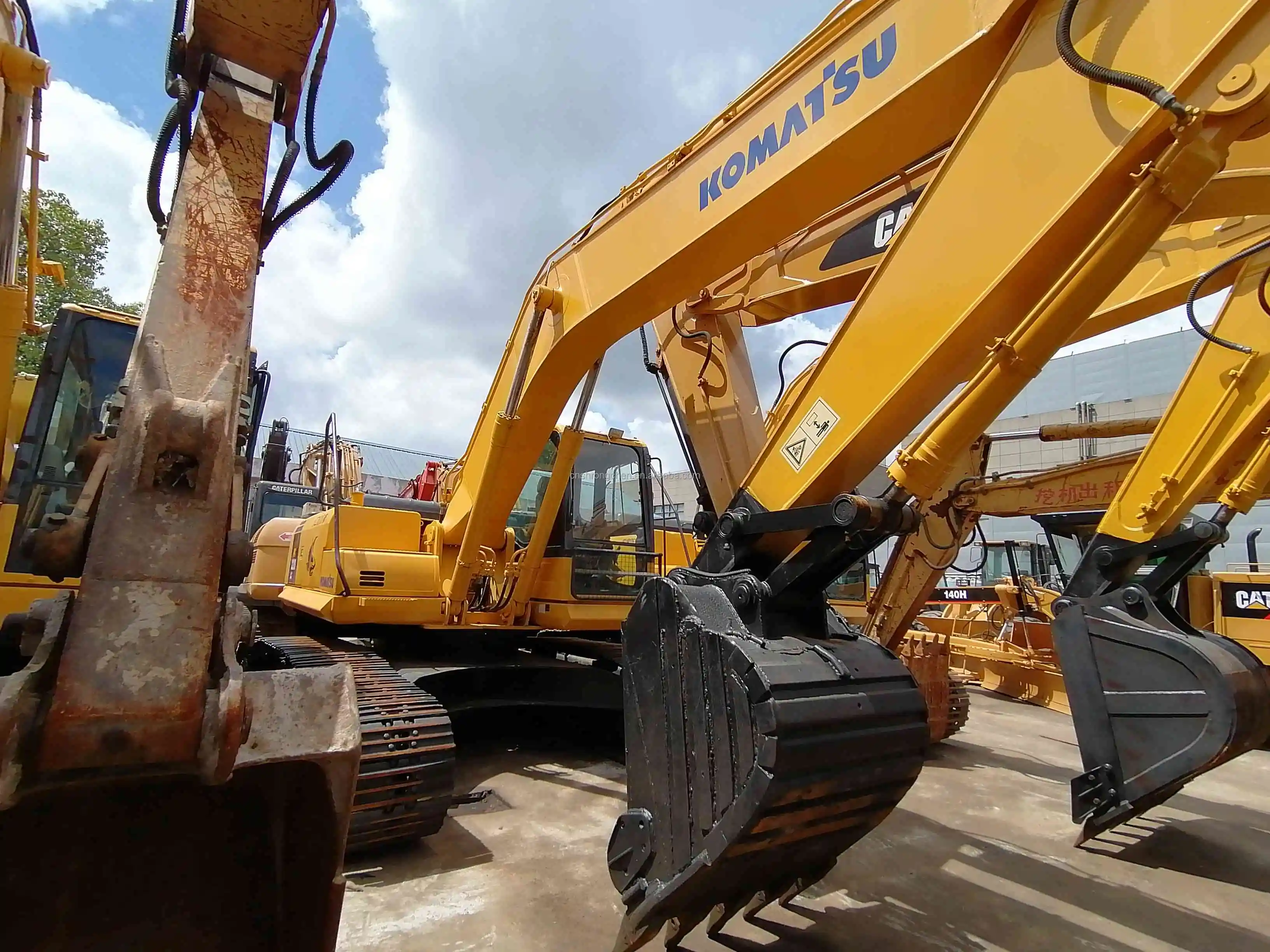 22 Ton Used Komatsu Pc220-6 Crawler Excavator Pc220 Digger Pc 220-6 ...