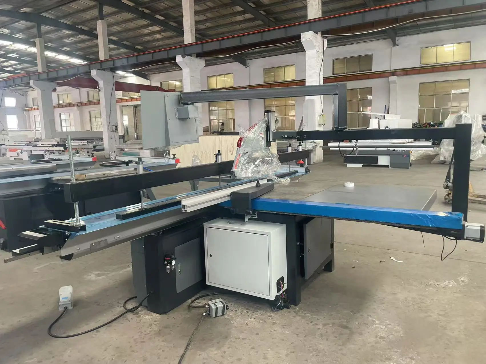 Industrial Sliding Table Panel Saw Machine 3200mm Heavy Duty Wood ...
