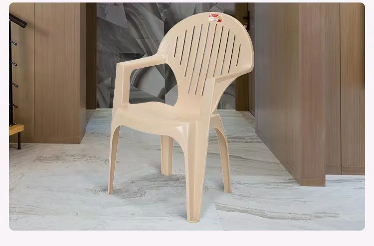 Stackable Outdoor White Plastic Chairs for Leisure Use