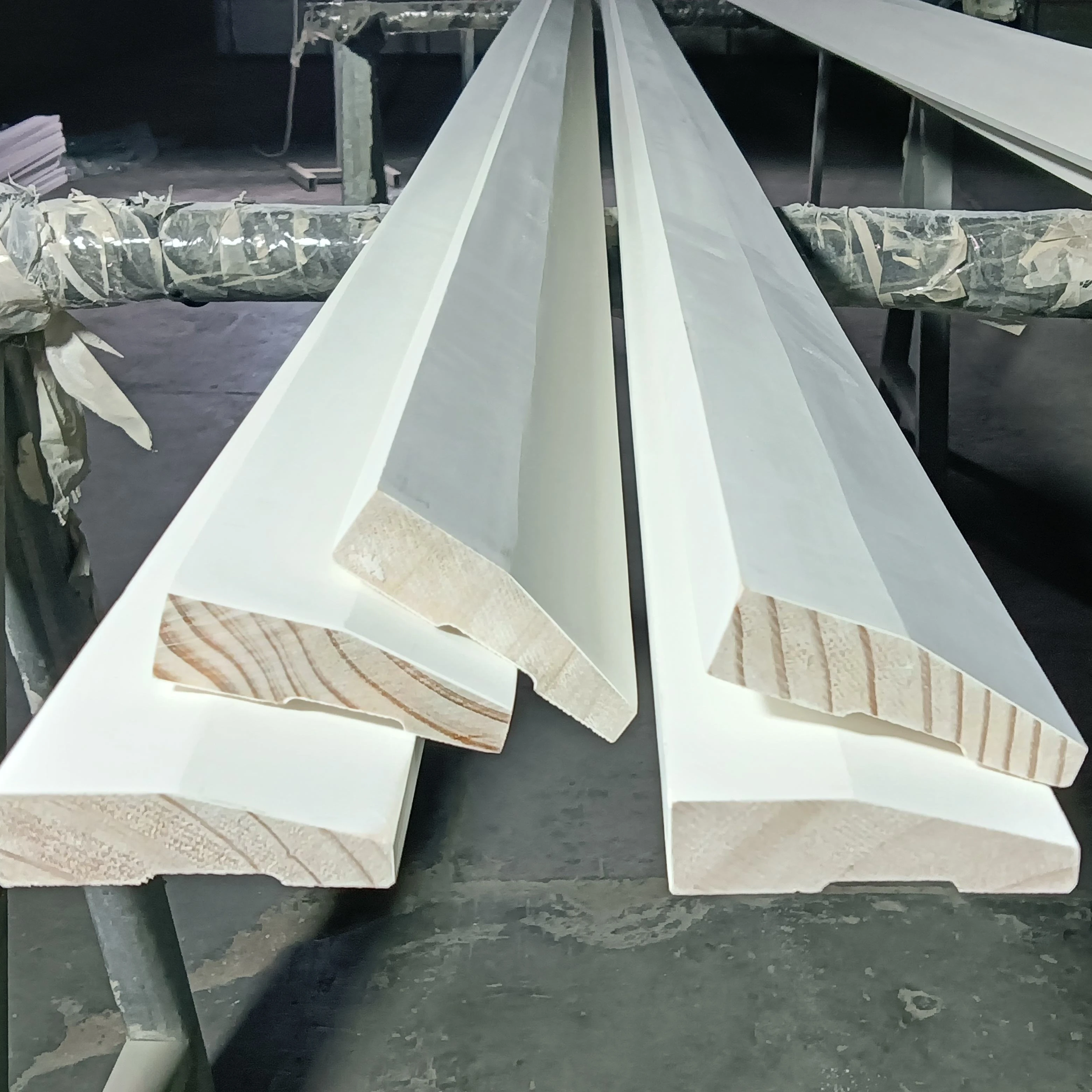 White Primed MDF Baseboard MDF Colonial Baseboard For The Floor Wood ...