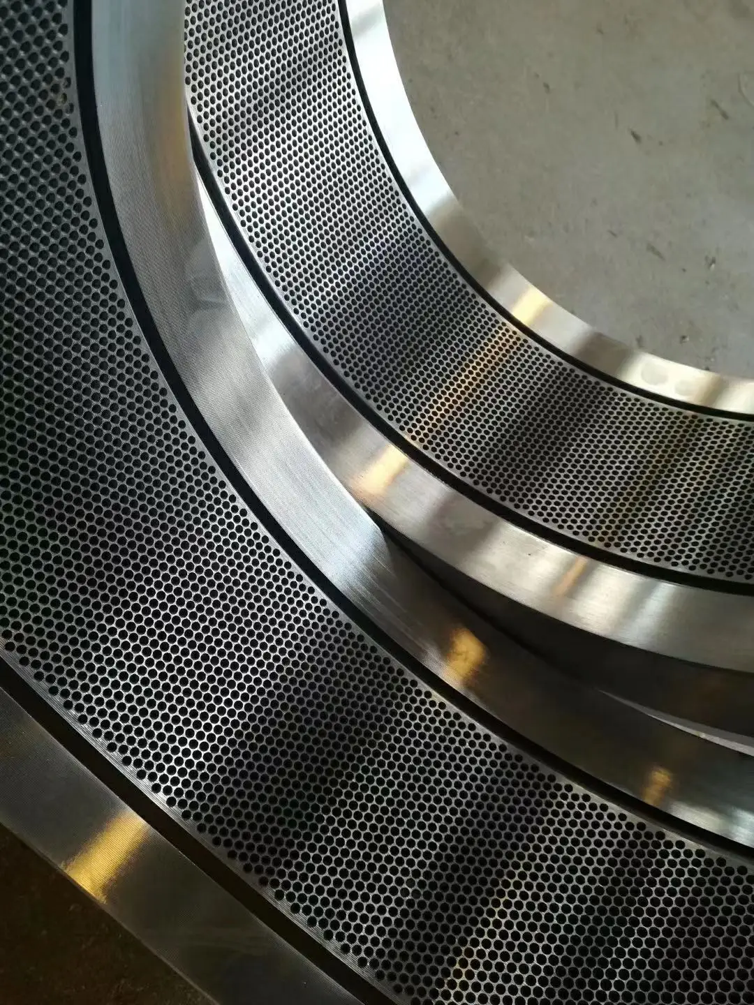 Yuda Szlh320 Factory Directly Ring Pellet Mill Die / Roller Shell For ...