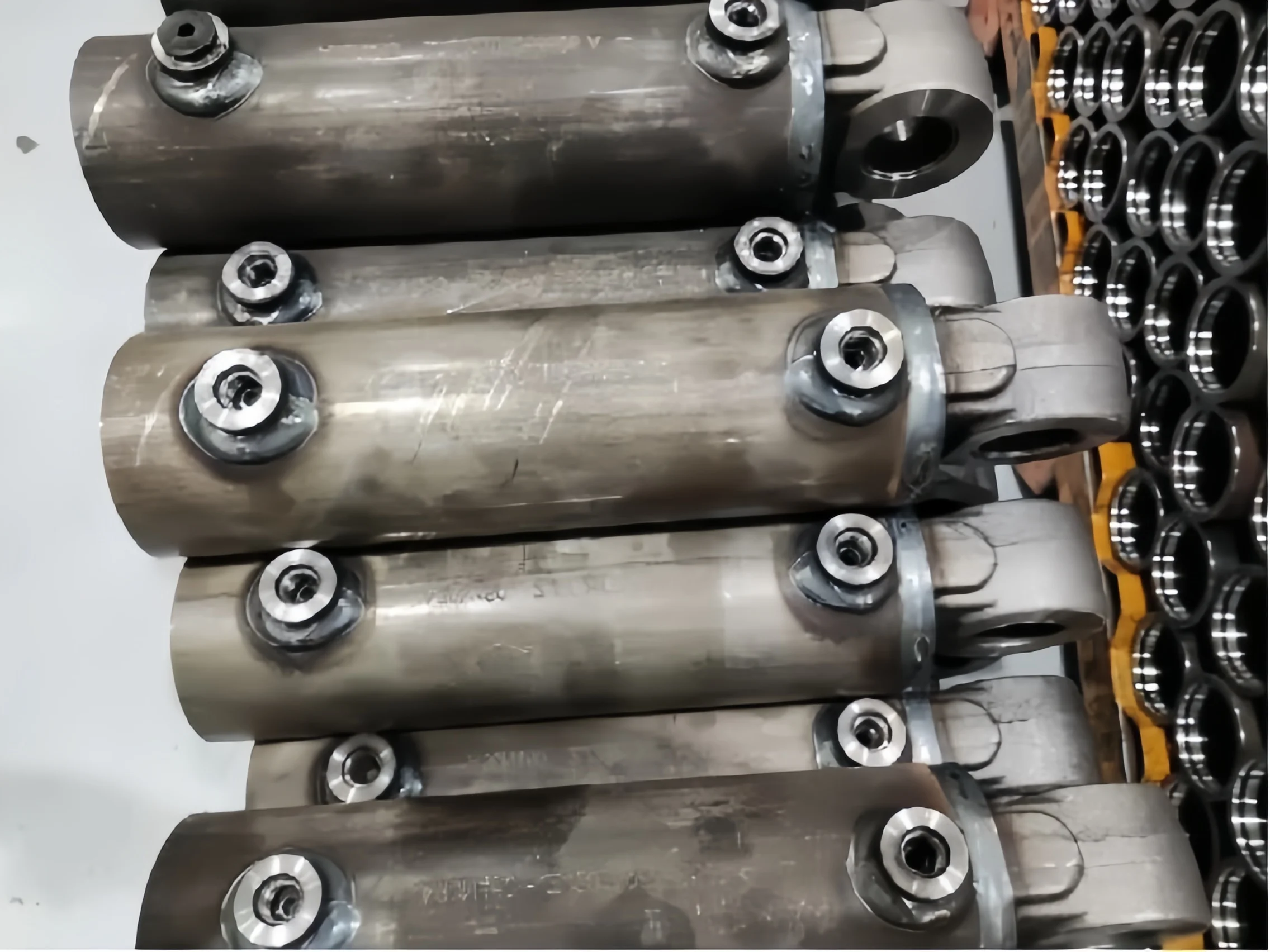 Heavy Duty Clevis Mount Hydraulic Cylinder with 1500mm Maximum Stroke ...