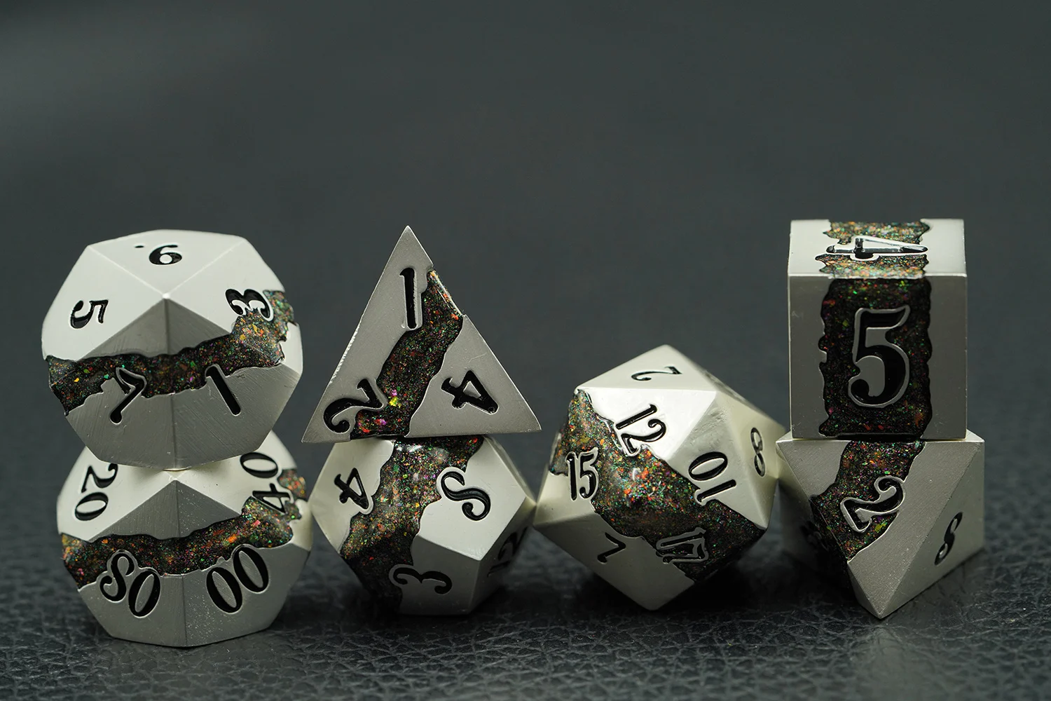 Matt White DND Metal Dice - 7 PCS 16mm D&D Set with Glitter
