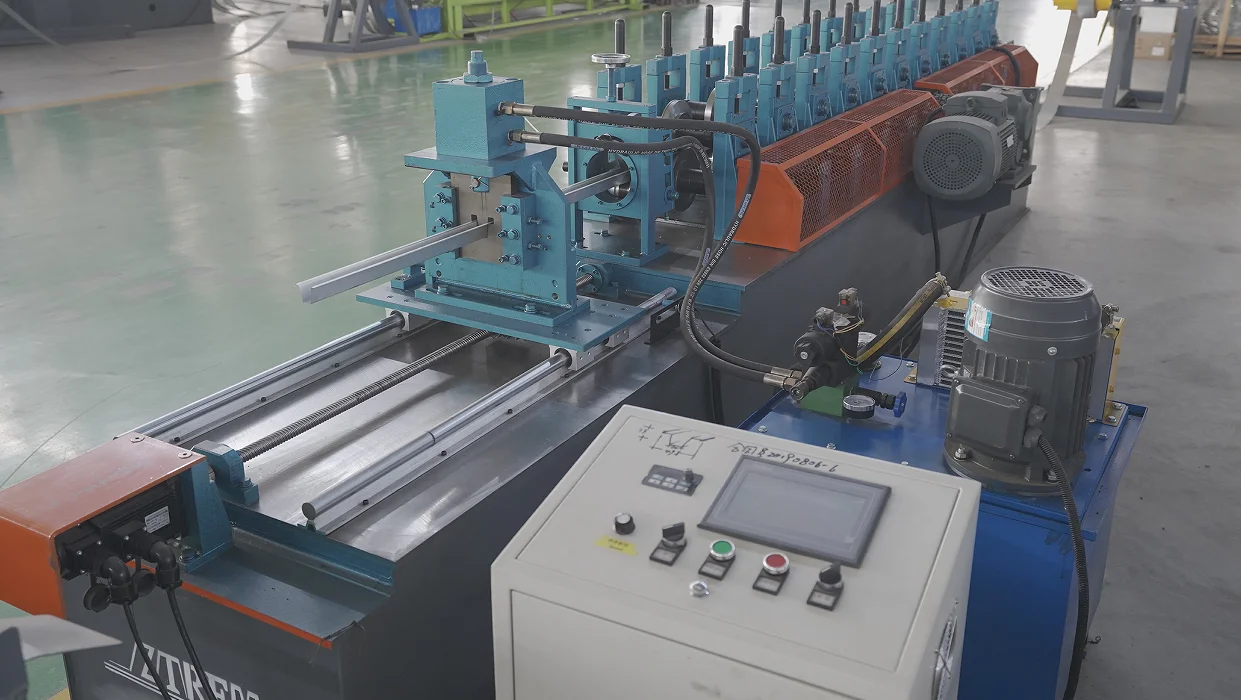 ZTRFM Metal Roofing Battens Omega Profile Rolling Machine
