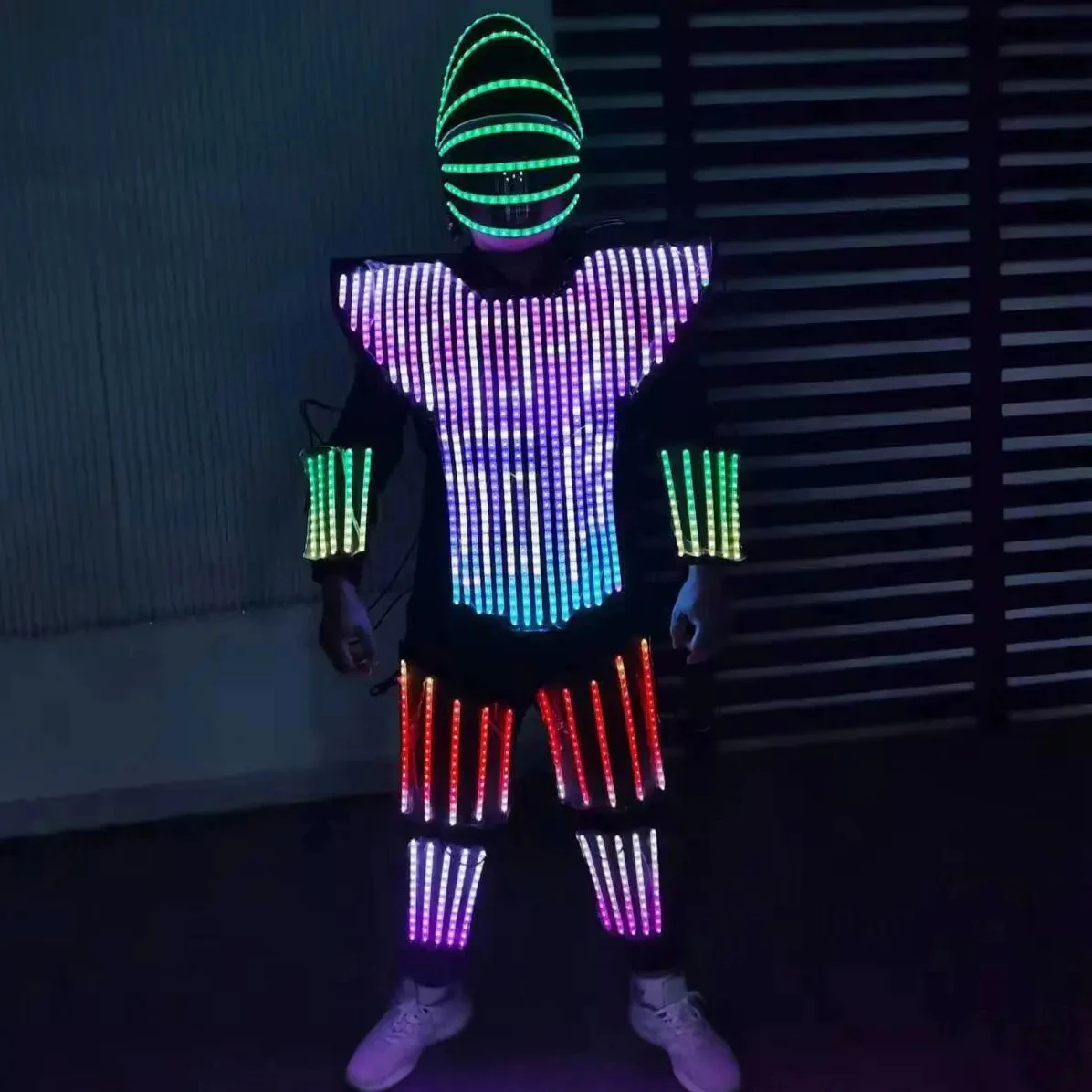 Traje De Robot LED Light Costume Clothing High Heel Predator Led ...