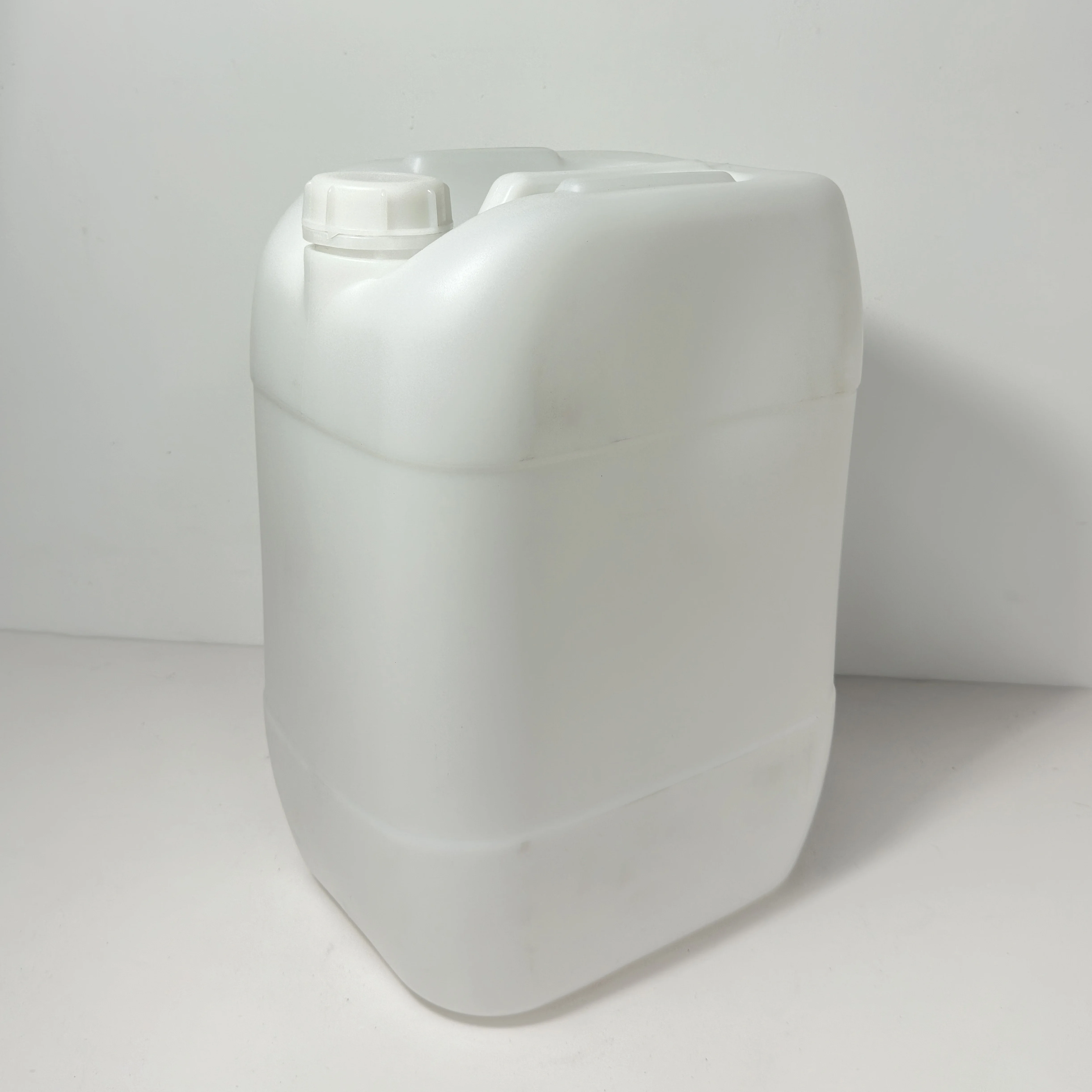 Hot Sale 20L Plastic Jerry Can Square Shape Oil Barrel Bottle for Water ...