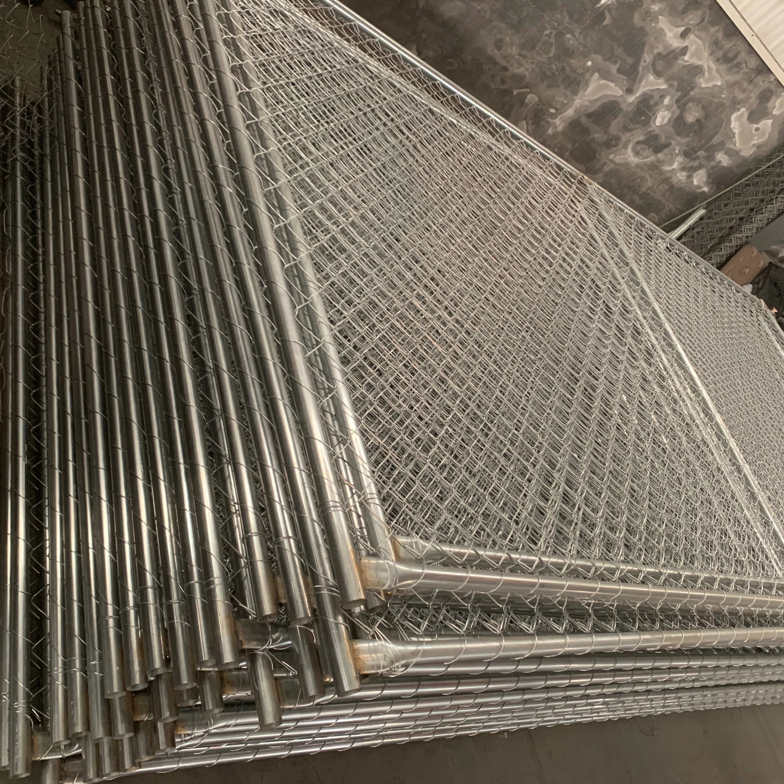 Standard Hot Dip Galvanized 6Ft 8Ft 15m Roll Cyclone Wire Diamond Mesh Temporary, Portable and ...