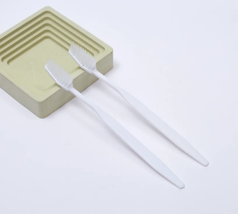 Disposable Nylon Bristled Toothbrush With Plastic Handle Soft Sharpened ...