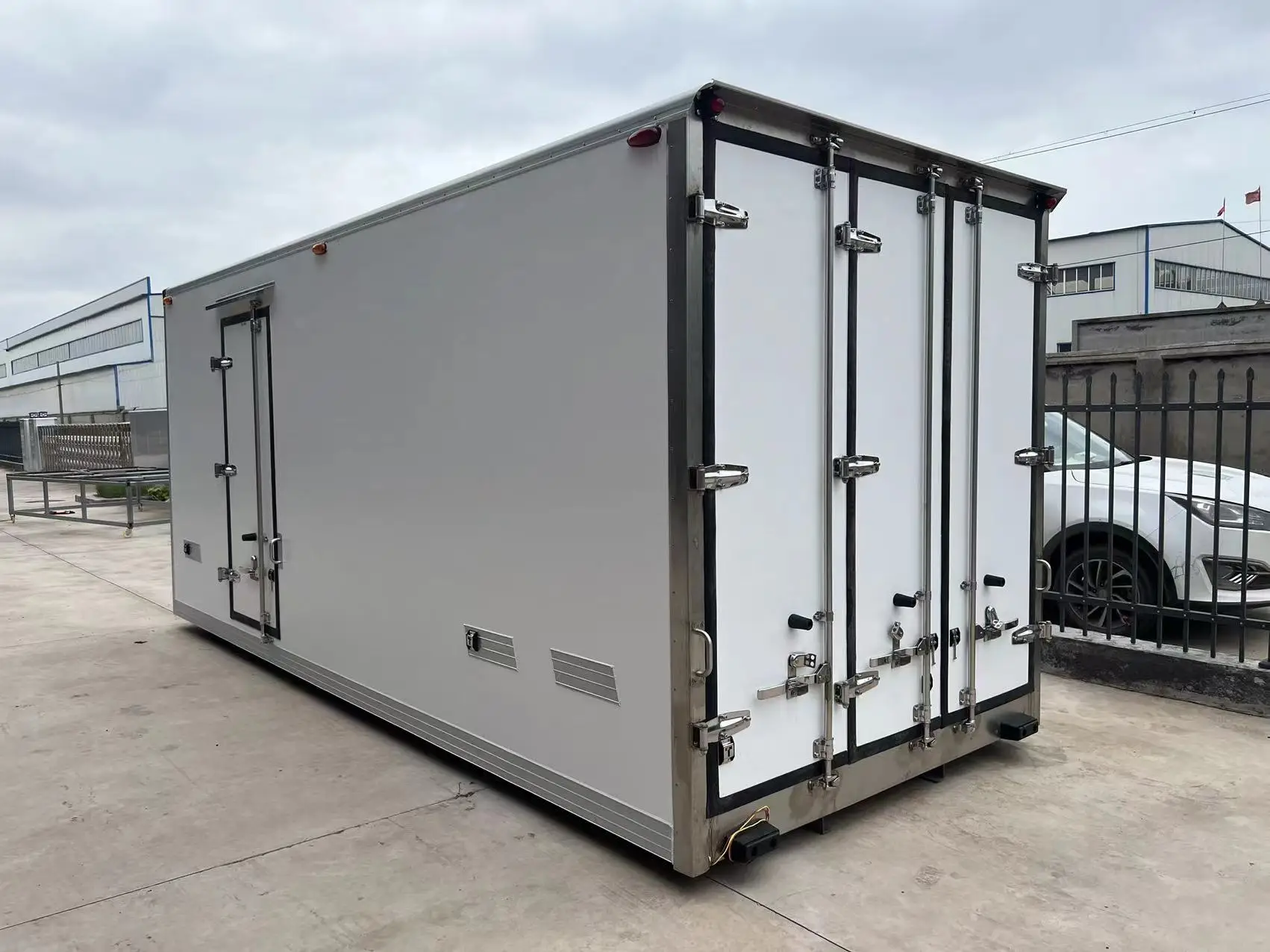 Aluminum Profiles for Refrigerated Truck Bodies