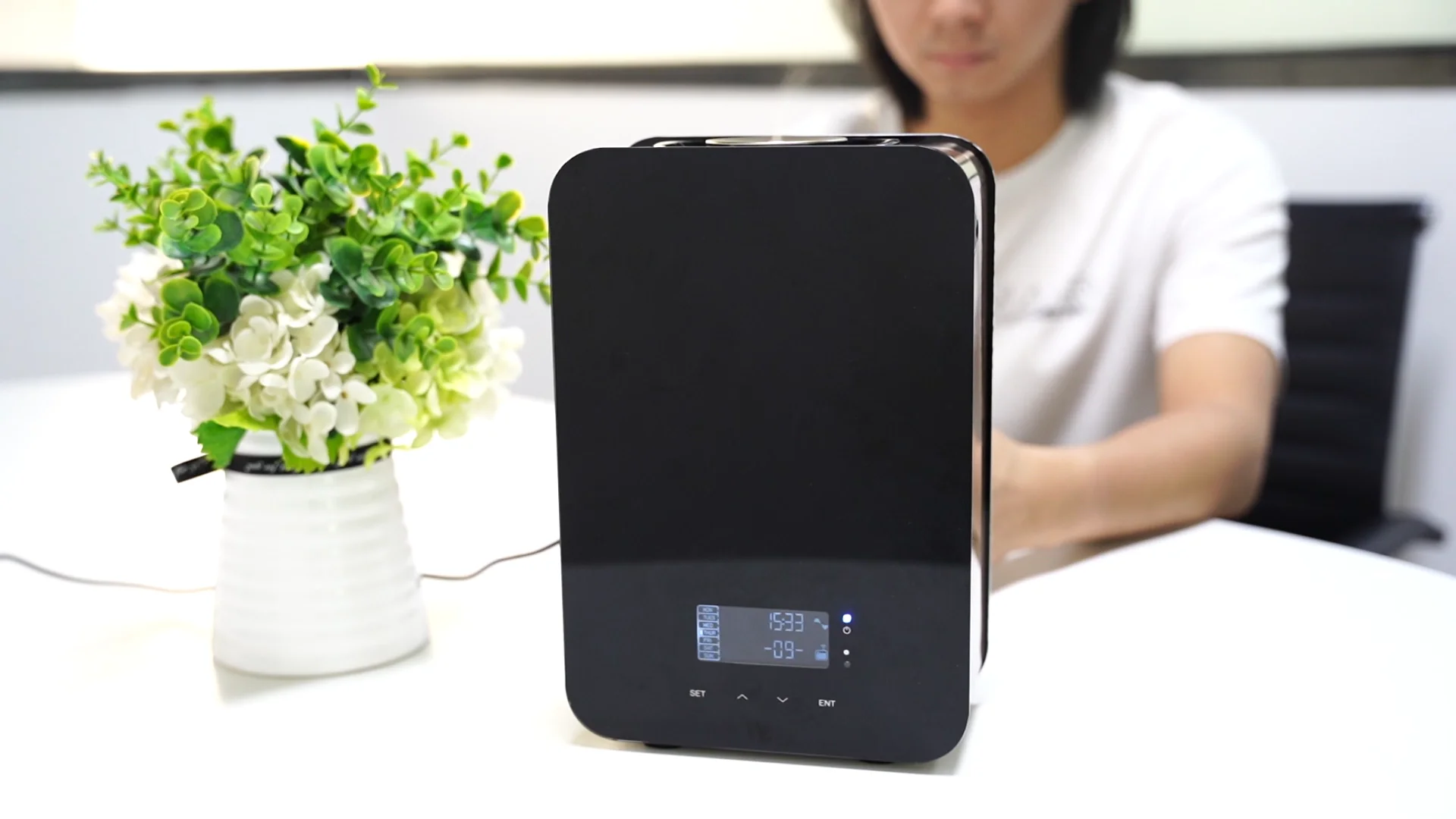 Scenta Custom Automatic Mist Nebulizing Essential Oil Diffuser ...