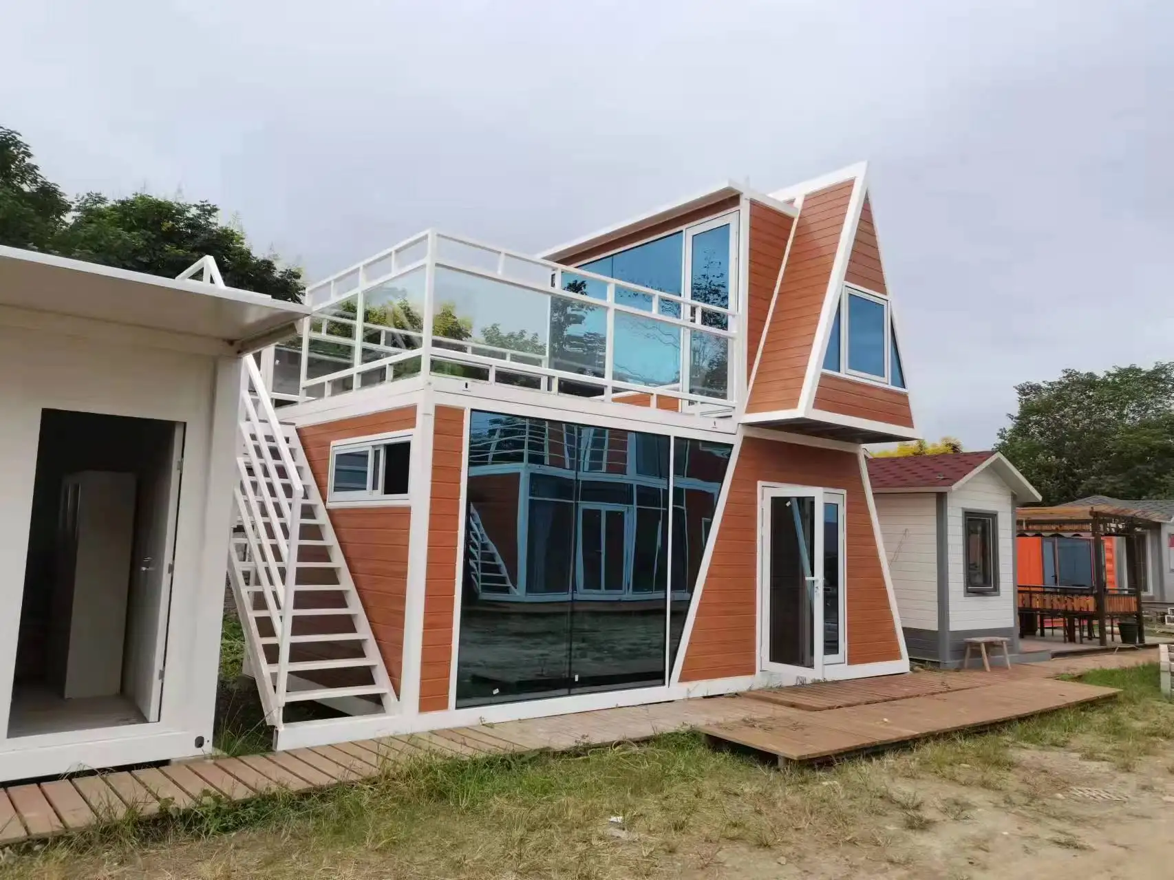 Steel Structure Integrated Room Guest House Container View Room Wooden ...