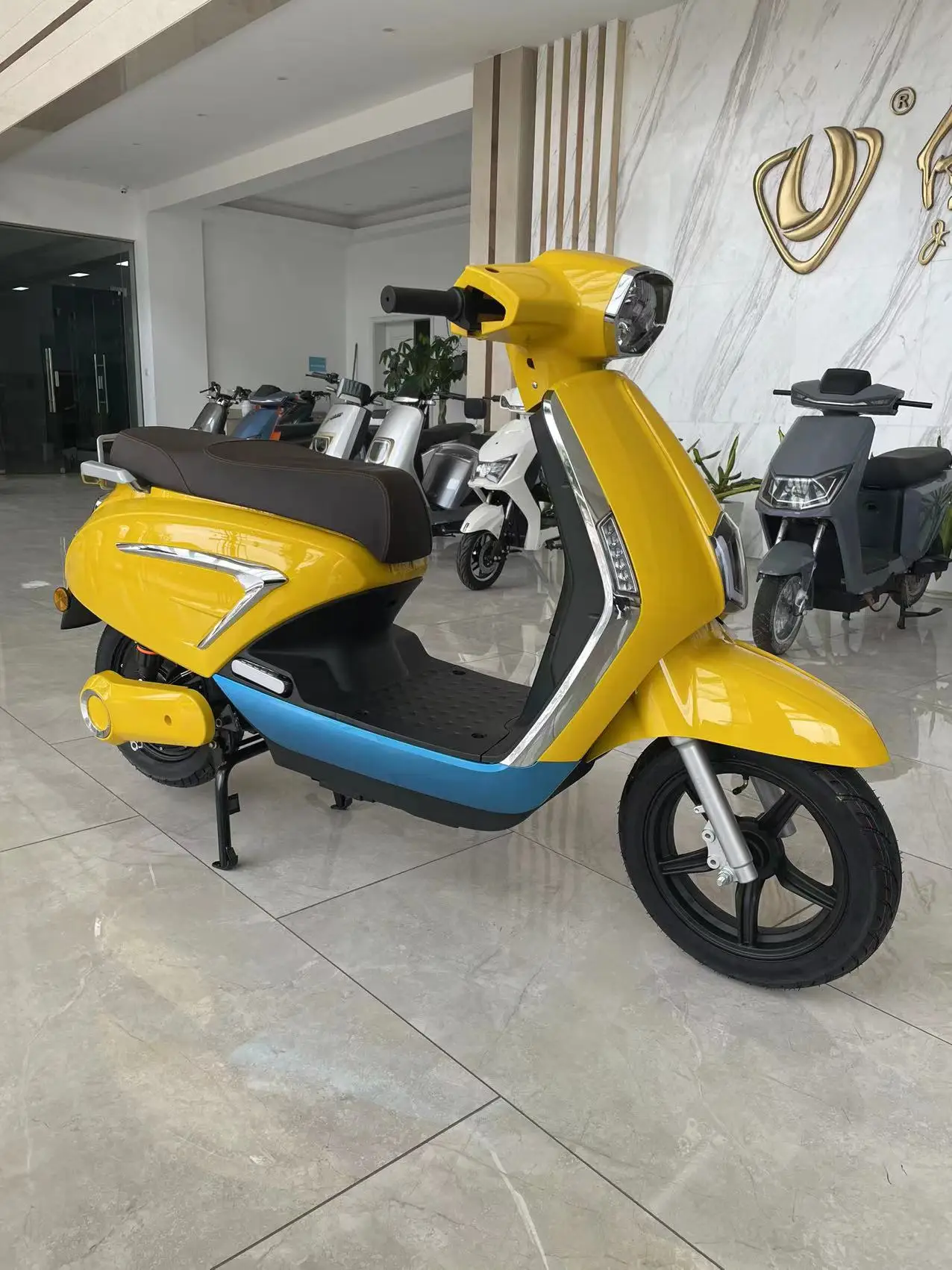 Hot Selling 2000w Moped Motor Bike 60v Double Battery Electric Motor ...