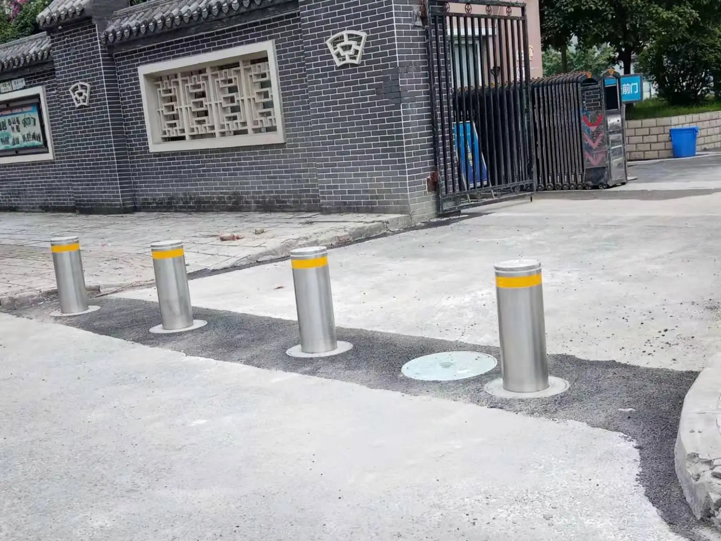 Smart Parking Bollards - Pop up Bollards for Automatic Car Parking