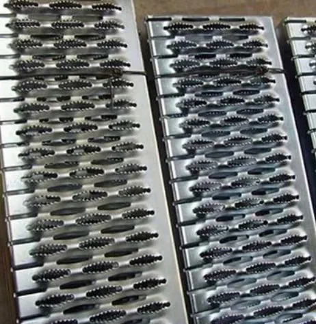 Perforated Metal Diamond Grip Stair Tread Safety Aluminium Grating For ...