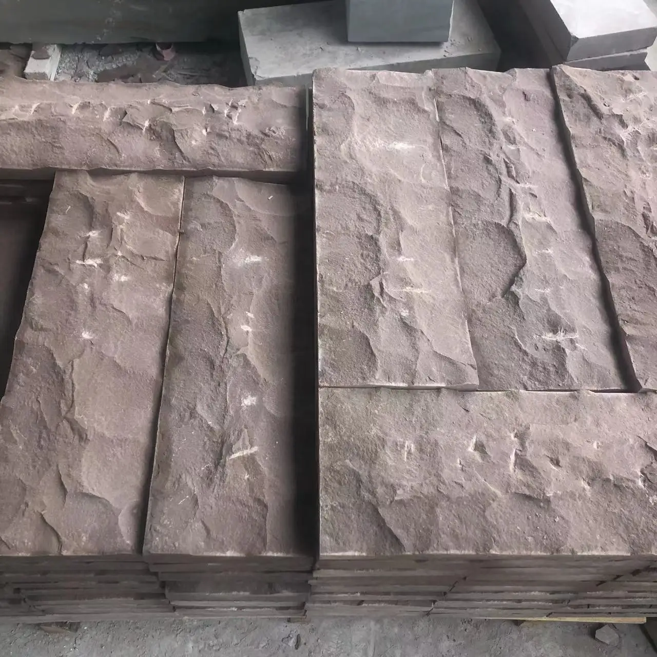 Modern Black Split Face Basalt Stone for Decorative Exterior Walls - OEM