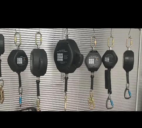 Wire rope type Anti-dropping safety catch device of edge service self ...