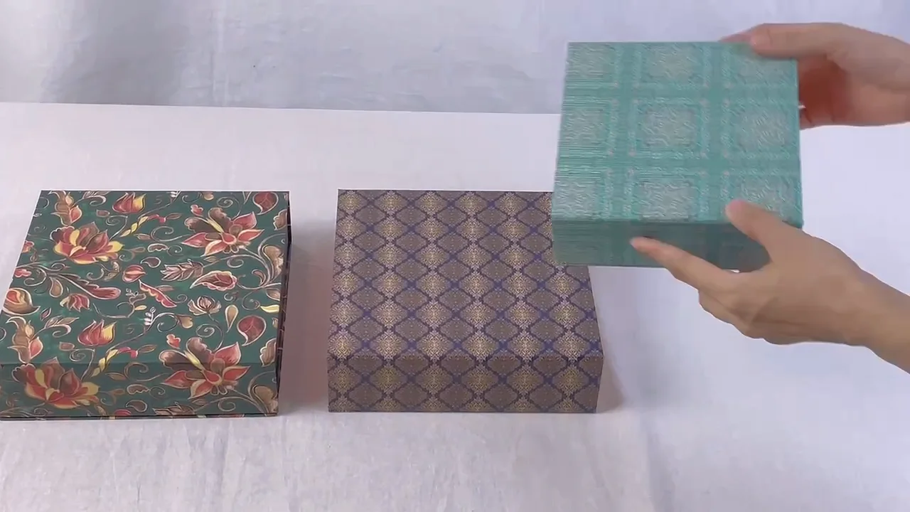 Customized Sweet Candy Packaging Boxes For Small Business Greeting Gift ...