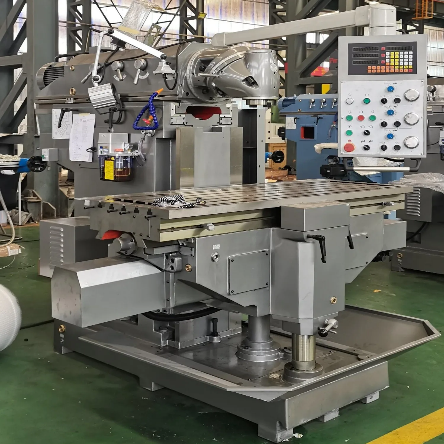 Heavy Duty Universal Milling Machine with DRO China XILI Machine ...
